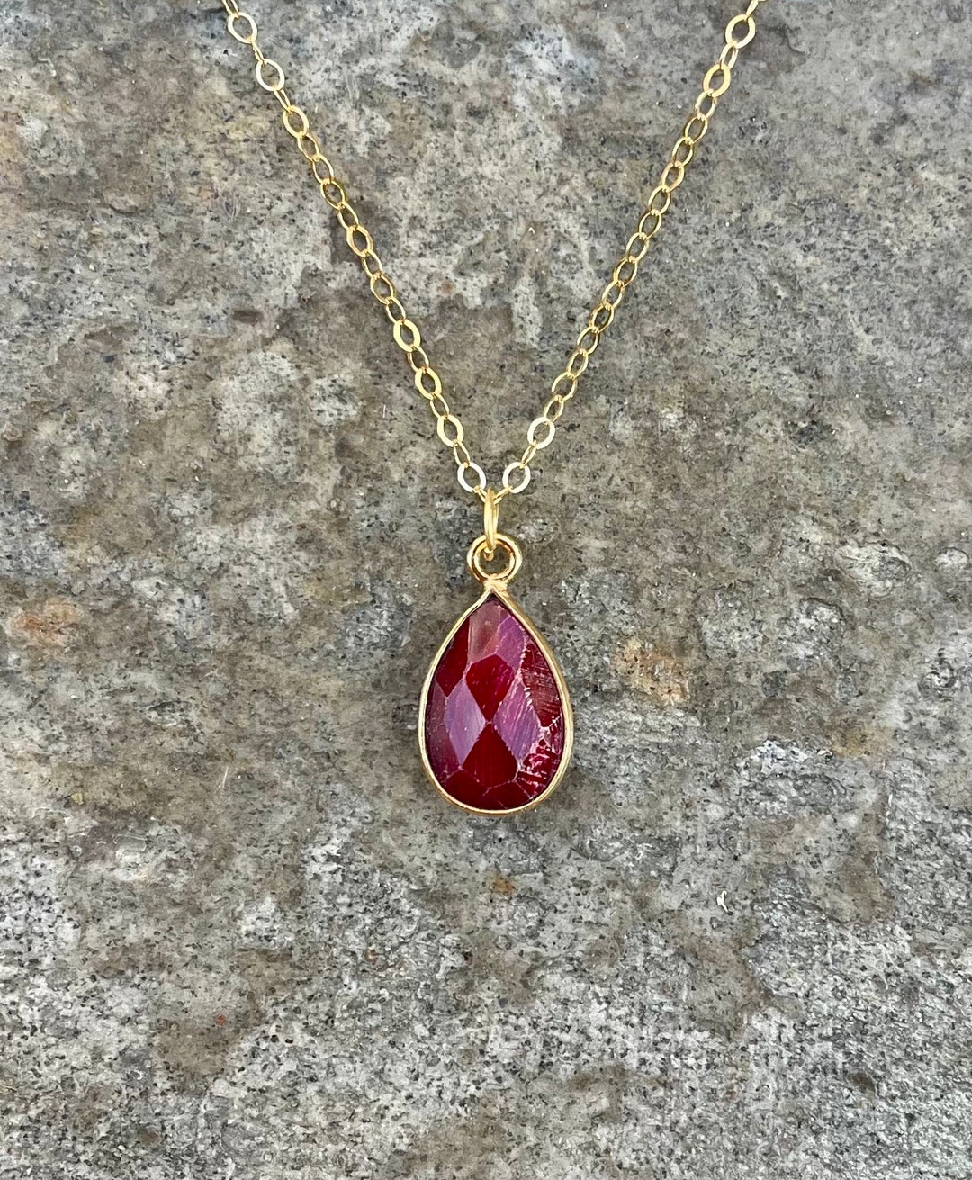14k Gold Ruby Teardrop Necklace - Etsy
