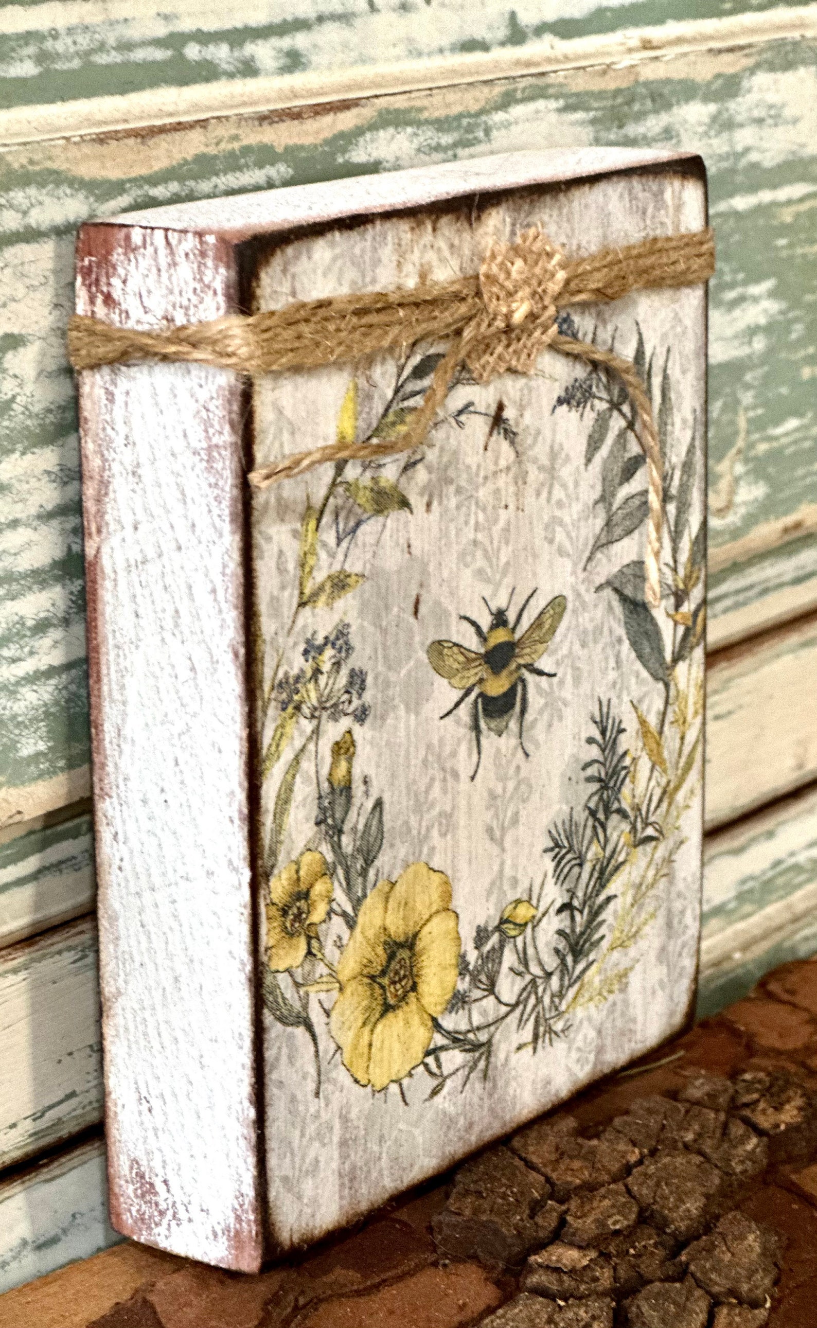 Bee Decor for Home, Farmhouse Bee Decor, Rustic Bee Decor,spring Bee ...