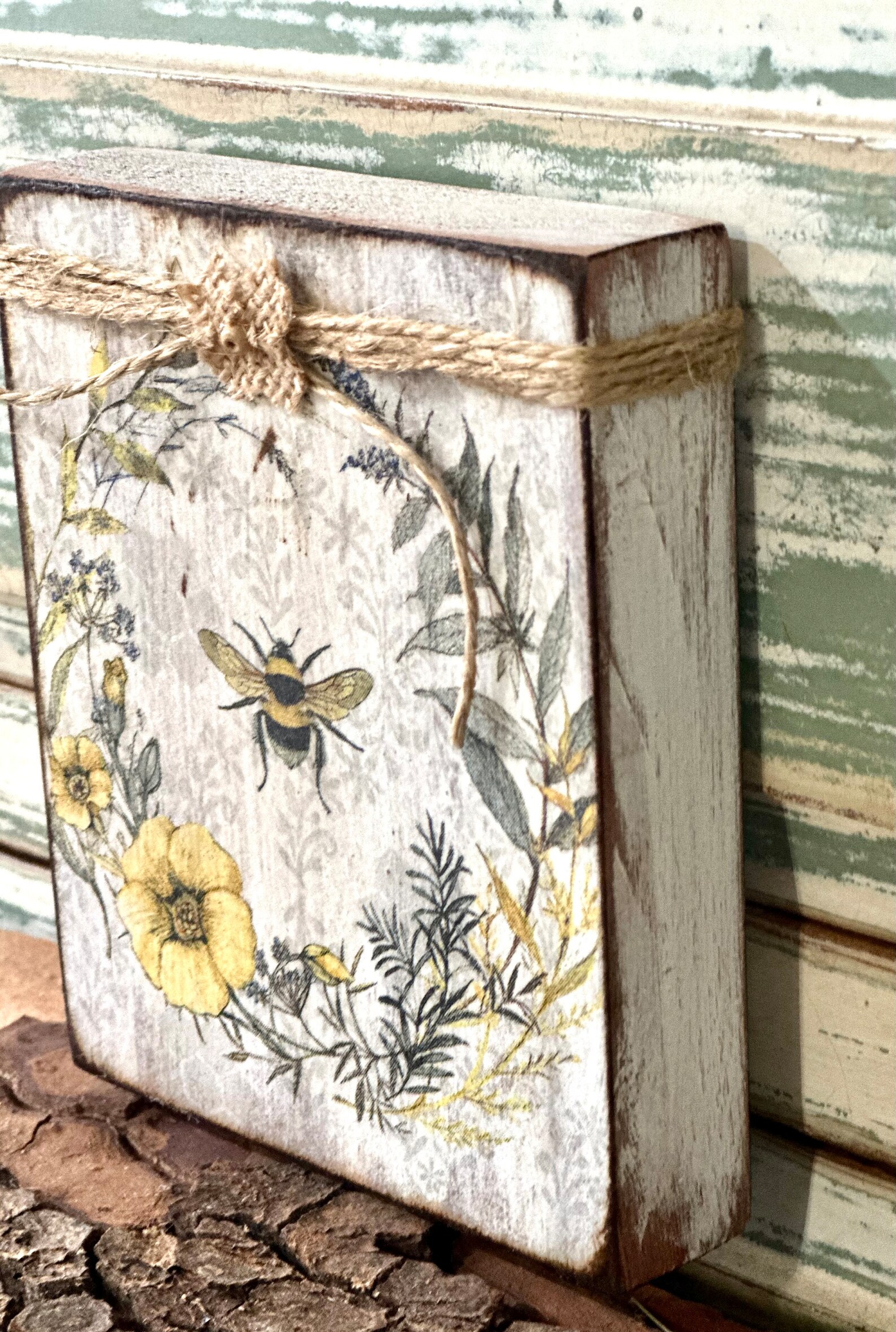 Bee Decor for Home, Farmhouse Bee Decor, Rustic Bee Decor,spring Bee ...