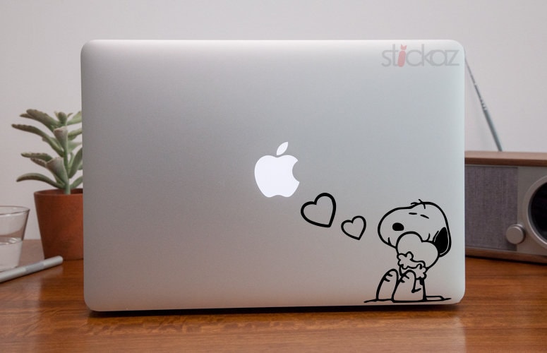 MacBook Decal Snoopy Charlie Brown Laptop Peanuts Sticker Sticker Mac ...