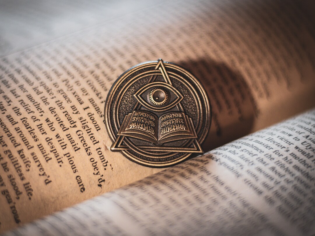 Wizard Pin Badge - Die-cast Class Logo, the Ideal Geek Gift for D&D and ...