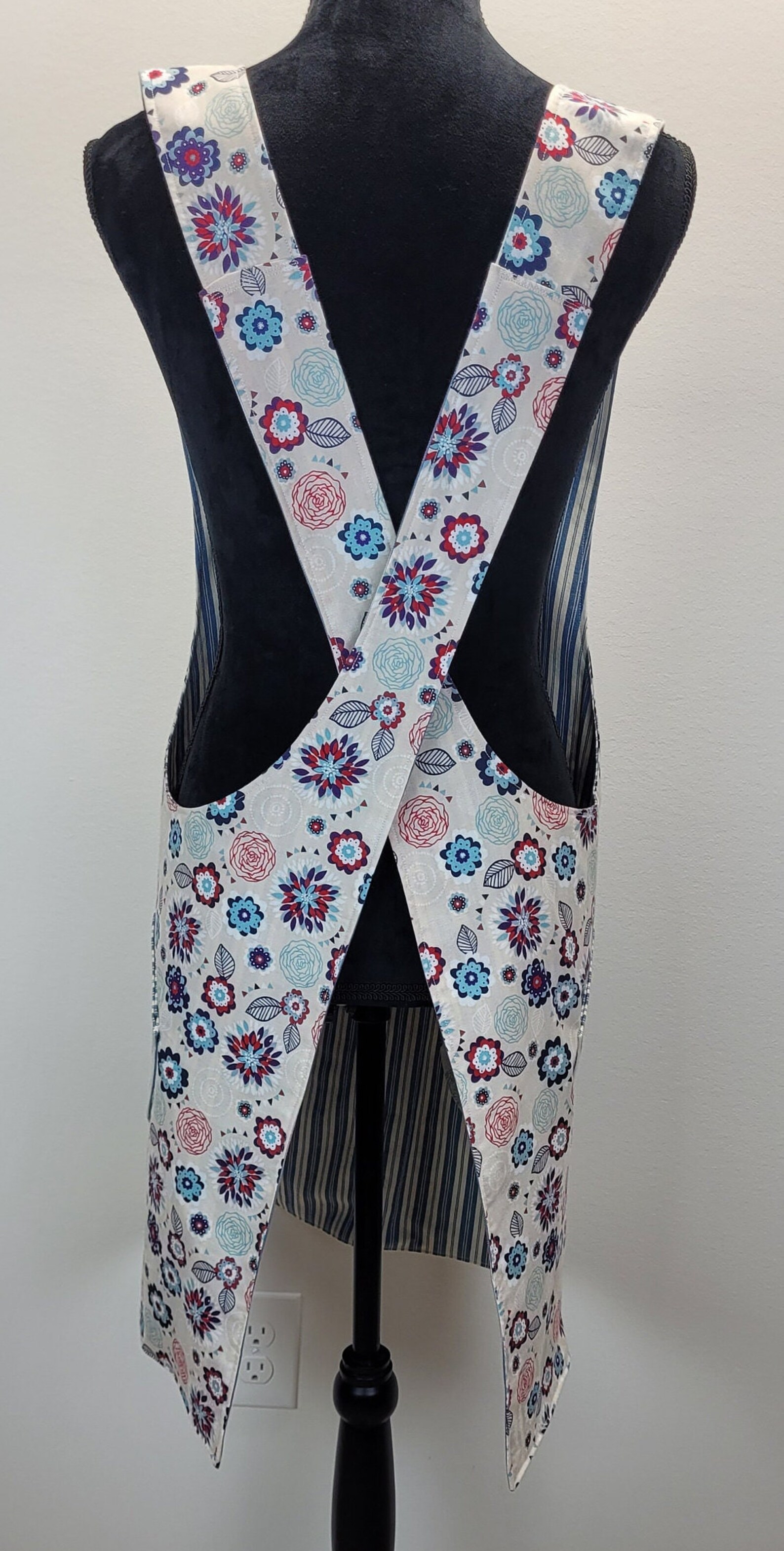 Women's Reversible Crossback Apron - No Ties - 2 Aprons in 1 - Modern ...