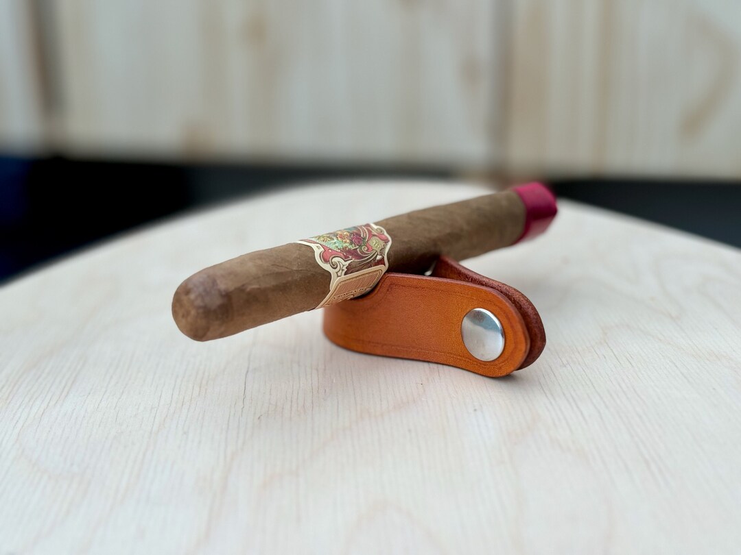 Handcrafted Leather Cigar Stand Snap-up Design Dyed by Hand - Etsy
