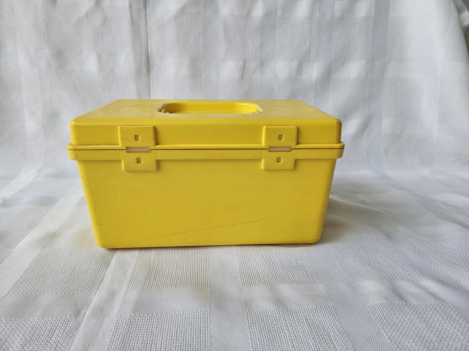 Vintage Yellow Plastic Box With Handle ~ Wil-hold Plastic Box ~ Yellow ...
