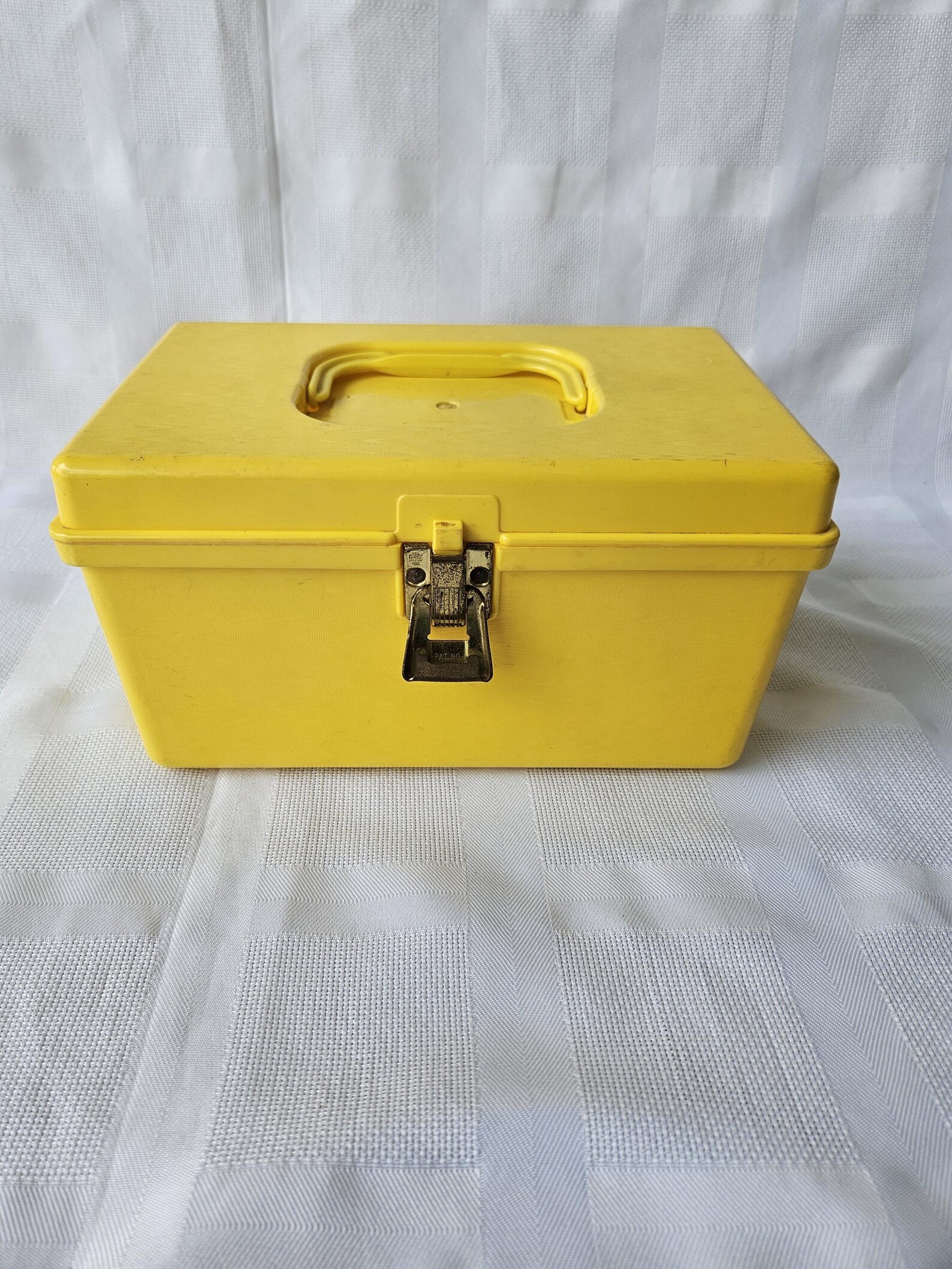 Vintage Yellow Plastic Box With Handle ~ Wil-hold Plastic Box ~ Yellow ...