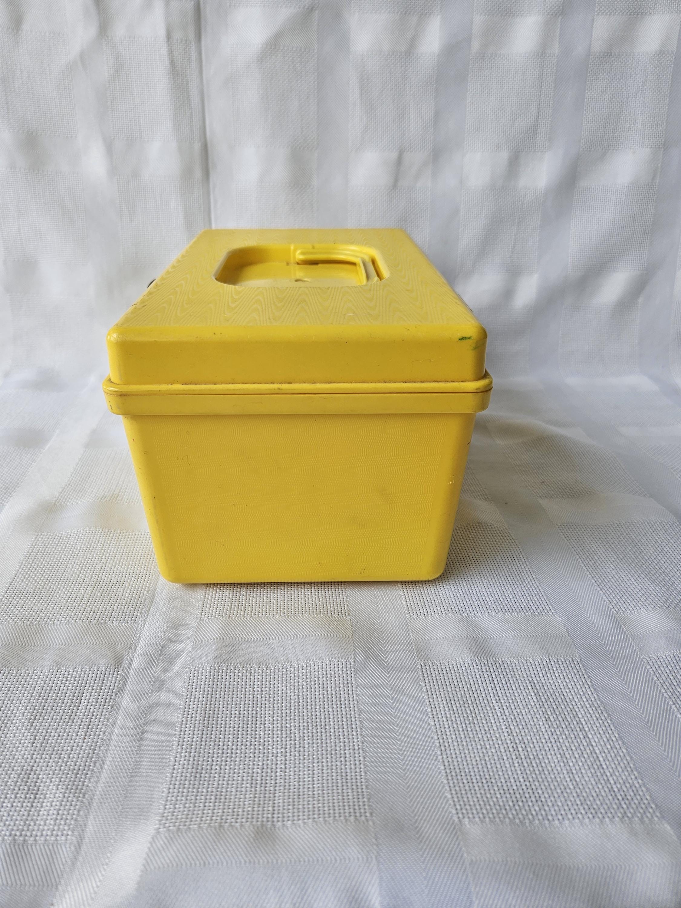 Vintage Yellow Plastic Box With Handle ~ Wil-hold Plastic Box ~ Yellow ...
