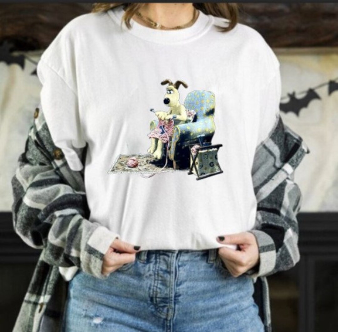 Wallace and Gromit With Gromit Knitting Funny Unisex T Shirt, Youth and ...