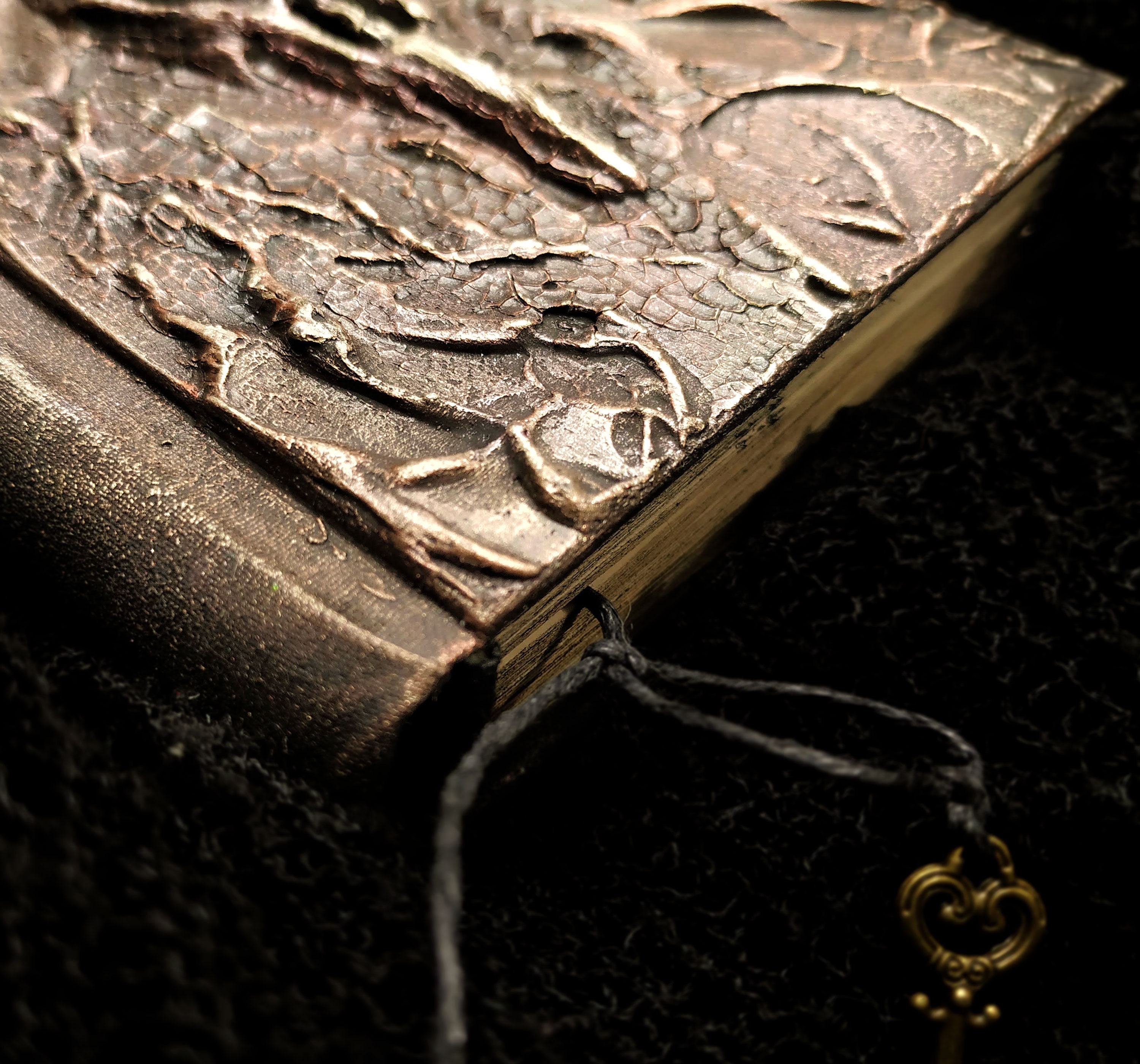 Goth Horror Mini 3x4 Journal, Hardcover Halloween Spellbook With Skull ...