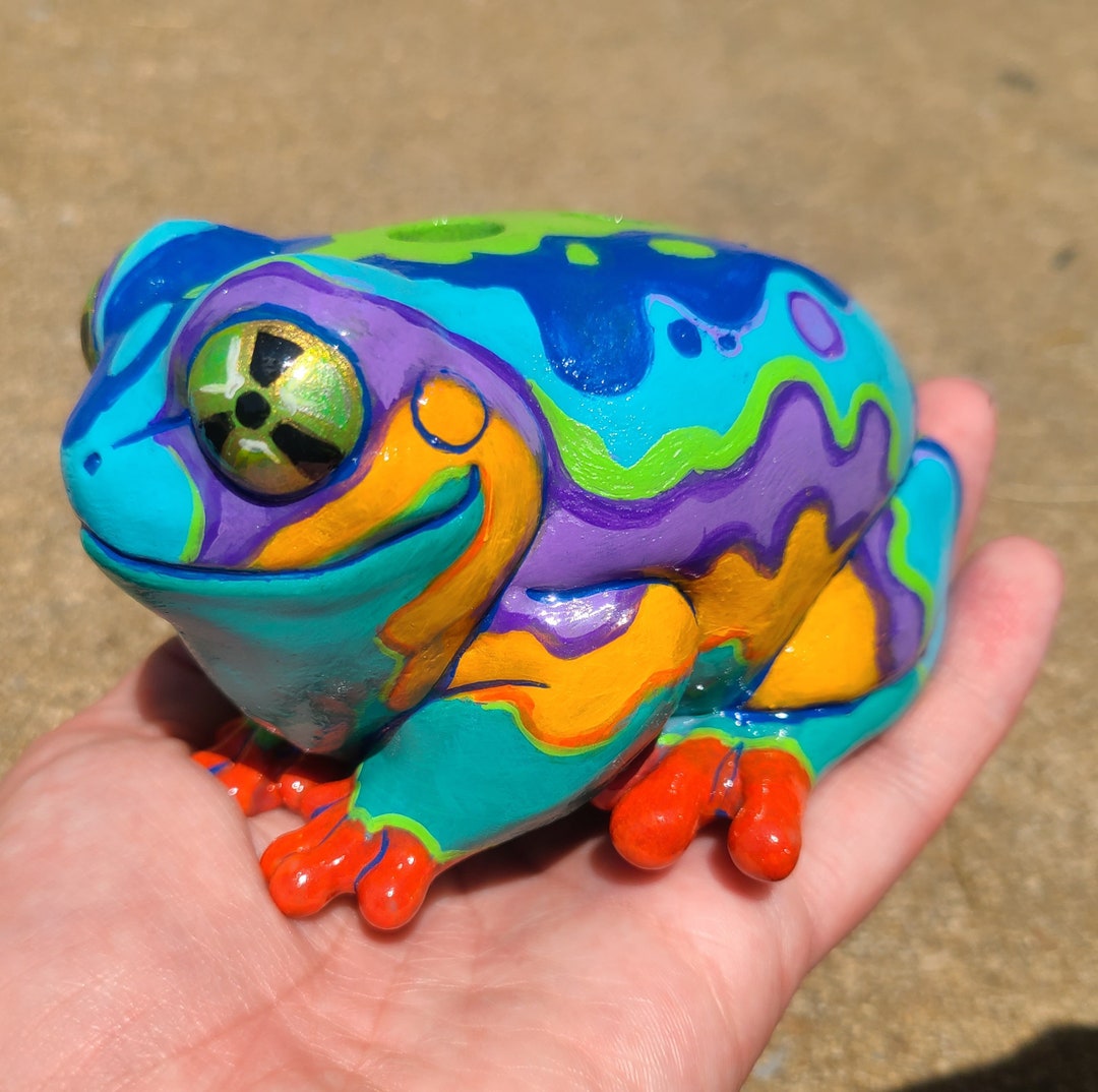 Giant Size "toxic Oil Slick" Tree Frog Figure - Hand Painted Realistic ...