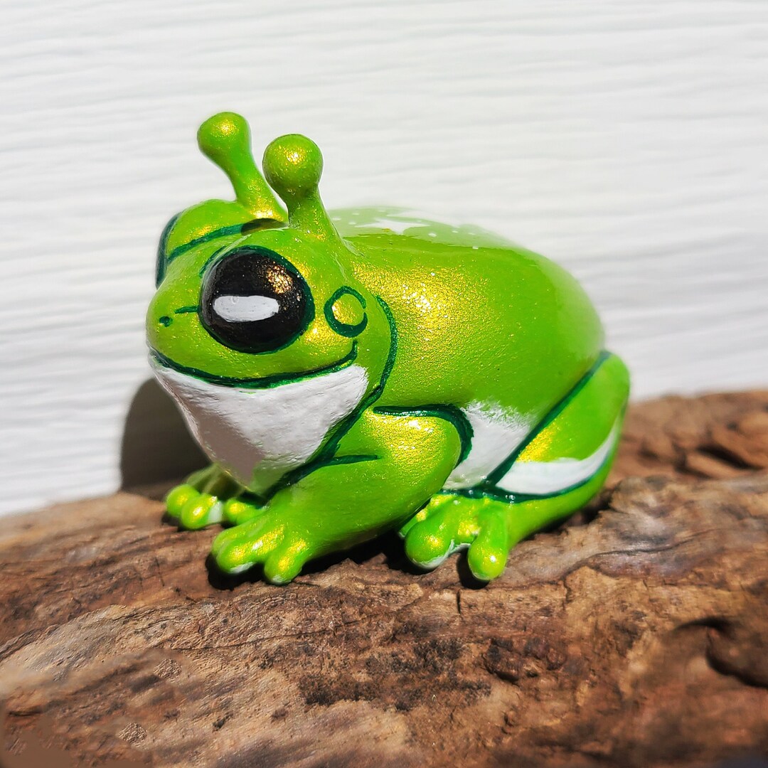 Alien Tree Frog Friend - Holo Green- Hand Painted Resin Frog Figurine ...