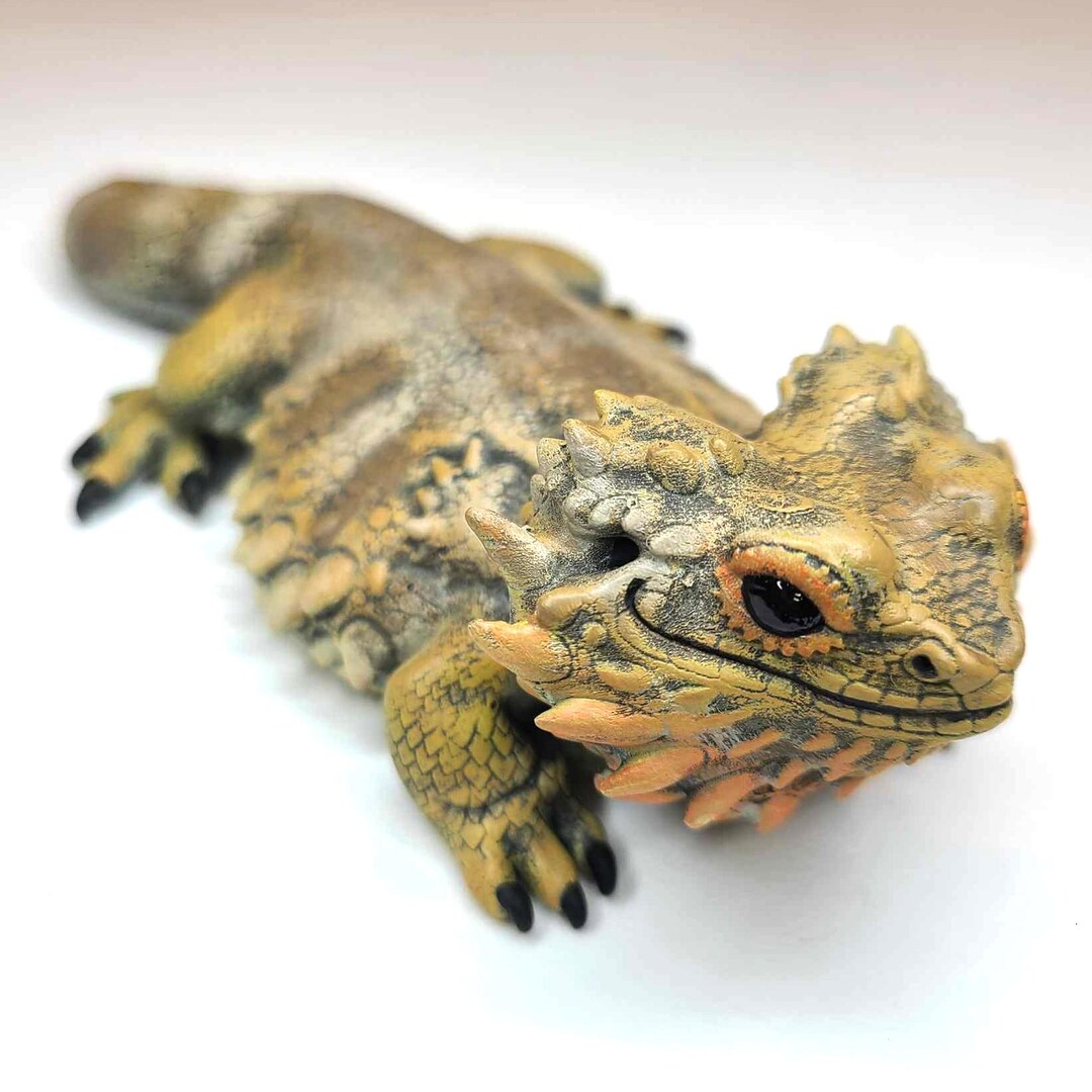 Bearded Dragon Friend Figure - Hand Painted Resin Reptile Beardie - Etsy