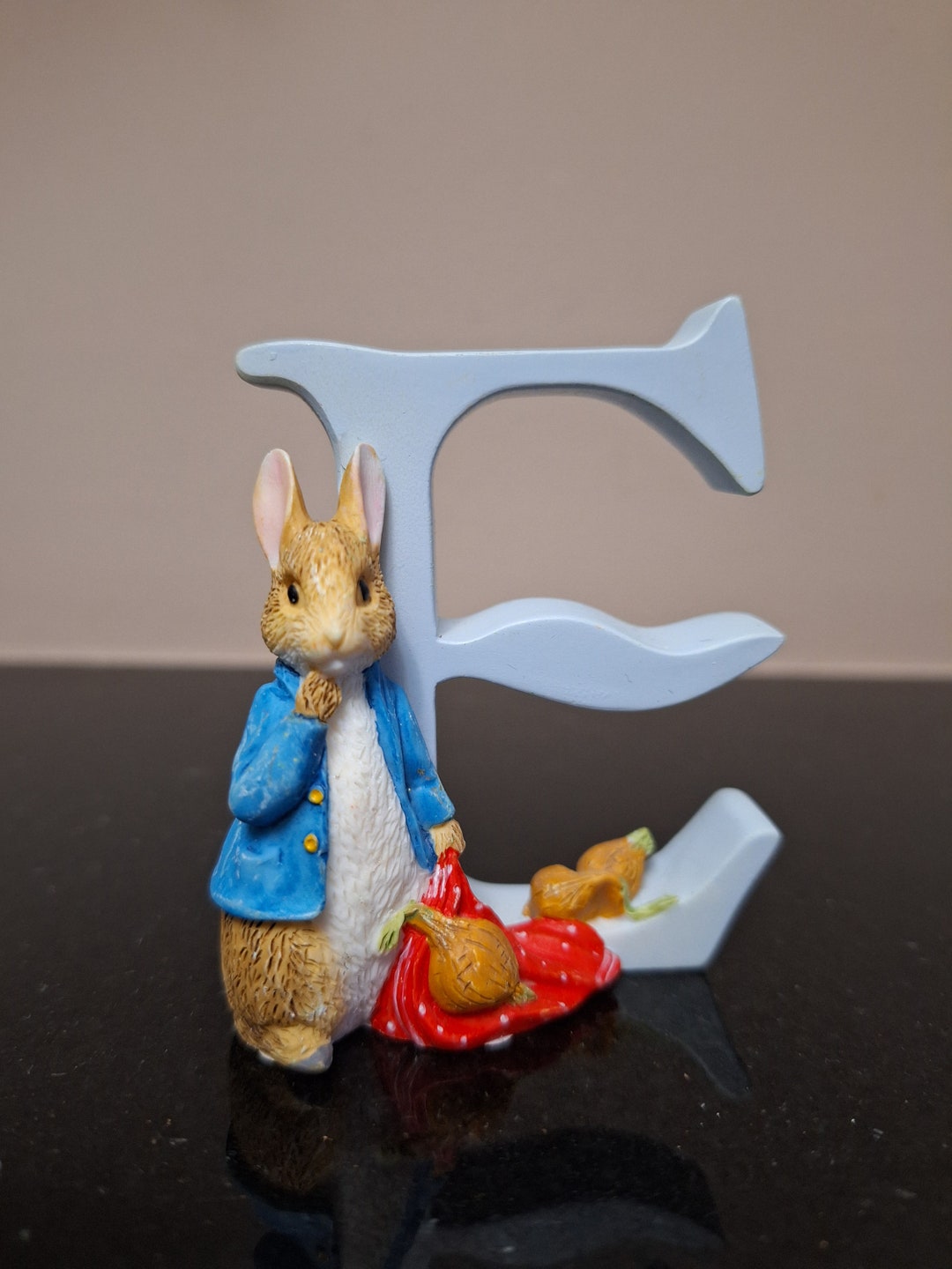 Enesco Peter Rabbit With Onions Alphabet Figurine Letter 'E' Red ...