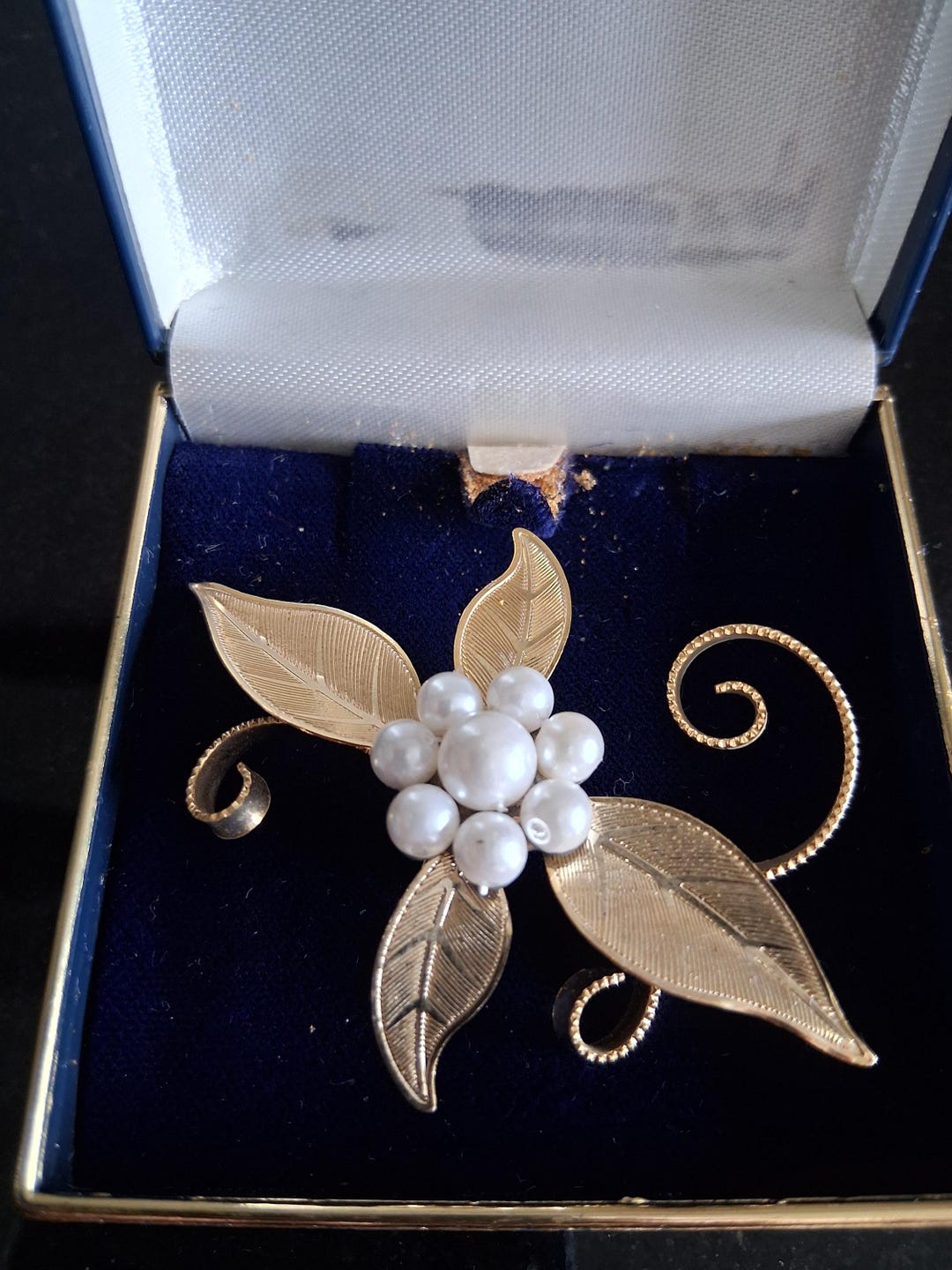 Pretty Gold Tone Brooch in Original Box as New Condition - Etsy
