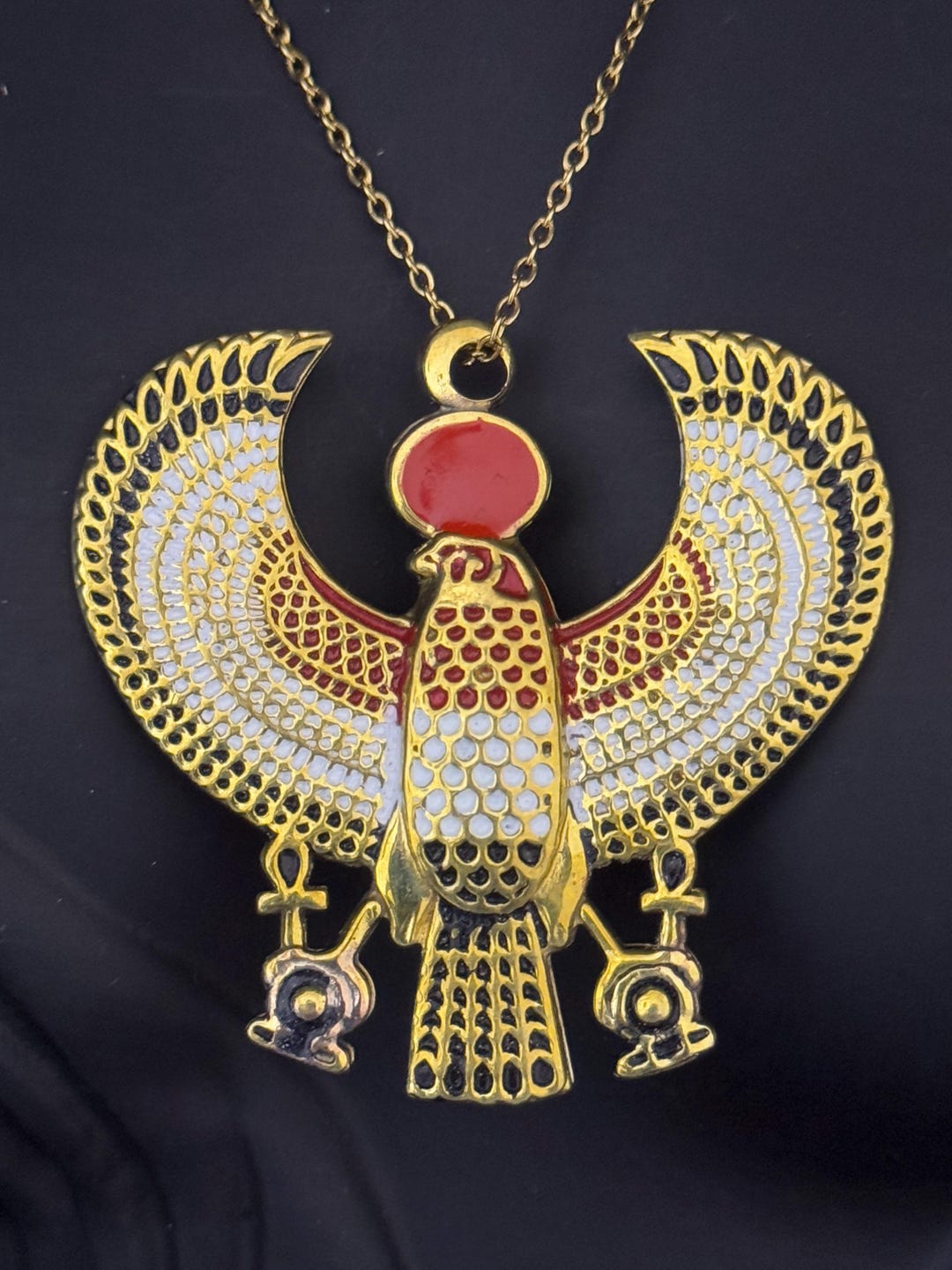 Colar raro do faraó Hórus com disco solar alado, pingente vintage de ...