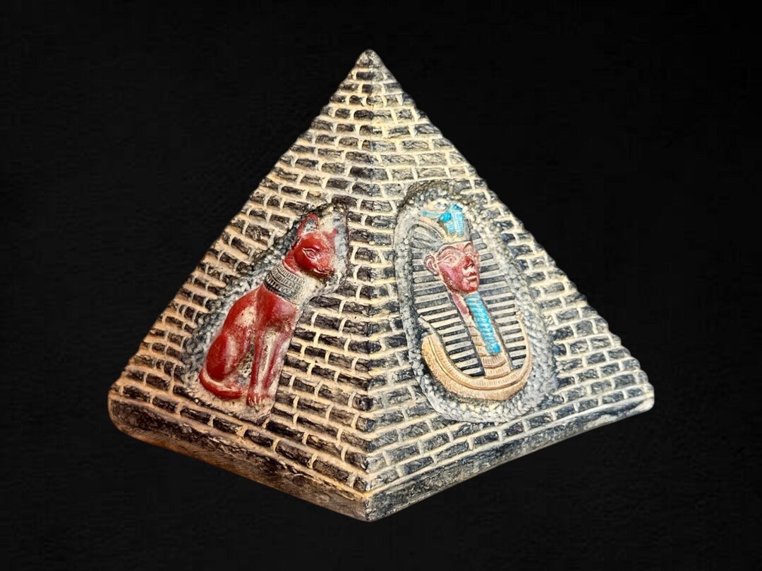 Egyptian Pyramid Statue: Anubis, Bastet & Tutankhamun - Home Decor ...
