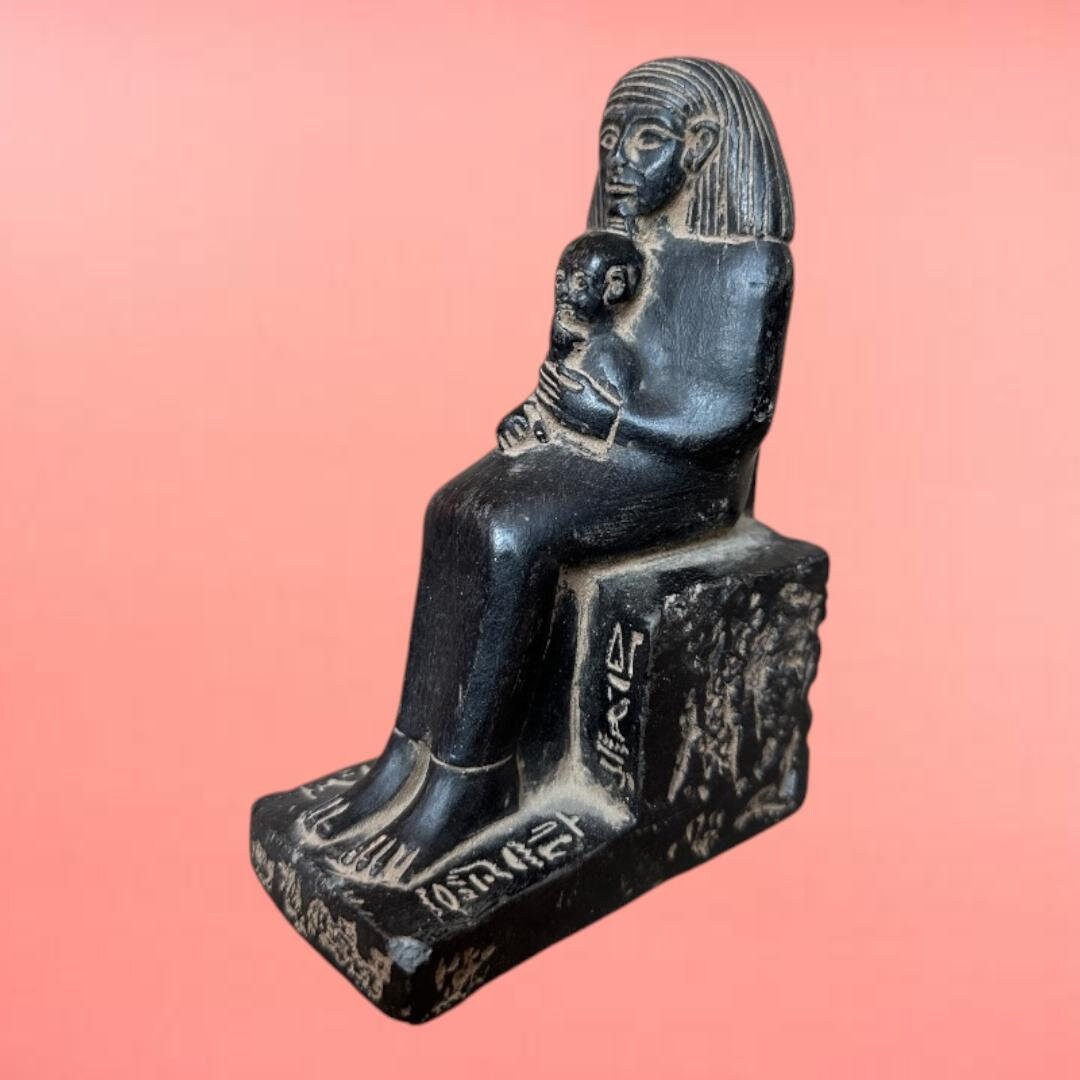 Seated Senenmut Statue Holding Neferure Daughter of Queen Hatshepsut ...