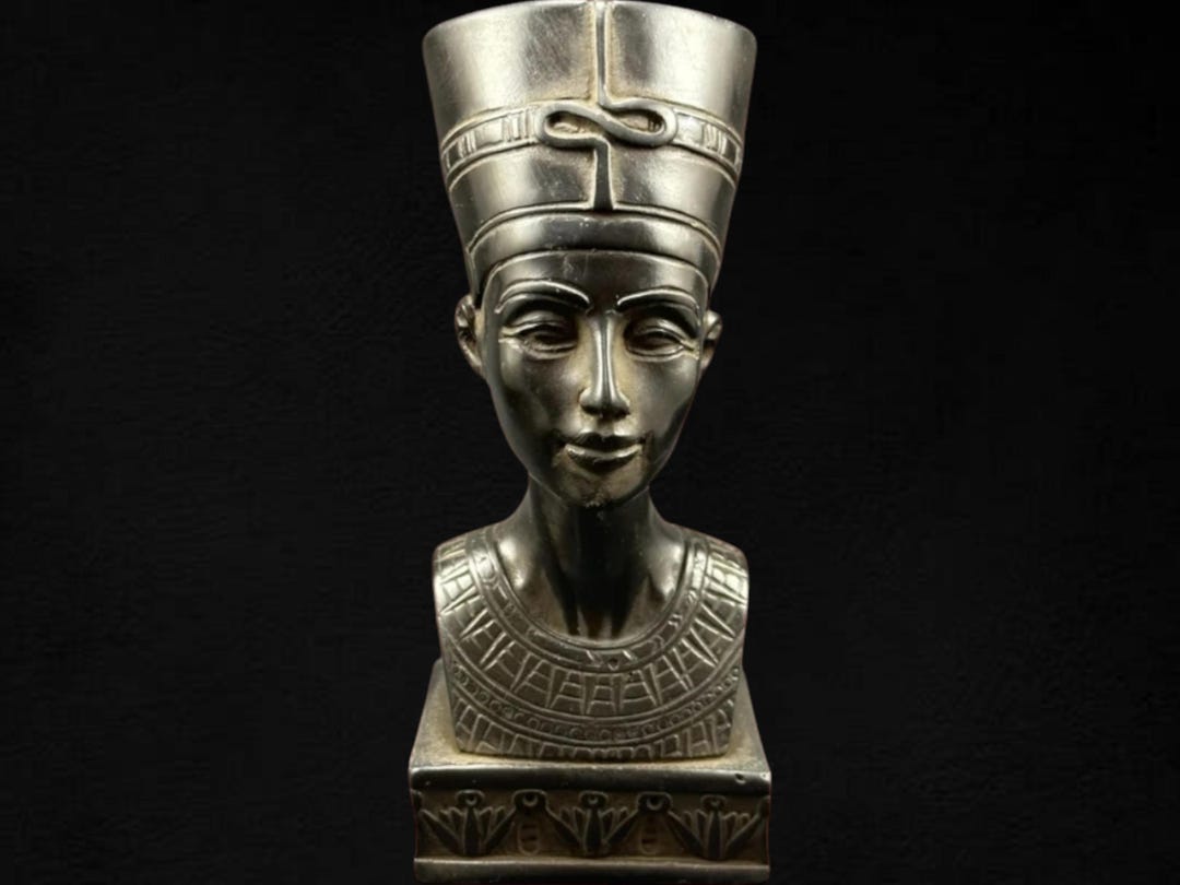 Rare Ancient Egyptian Statue of Nefertiti Queen of Ancient Egypt ...