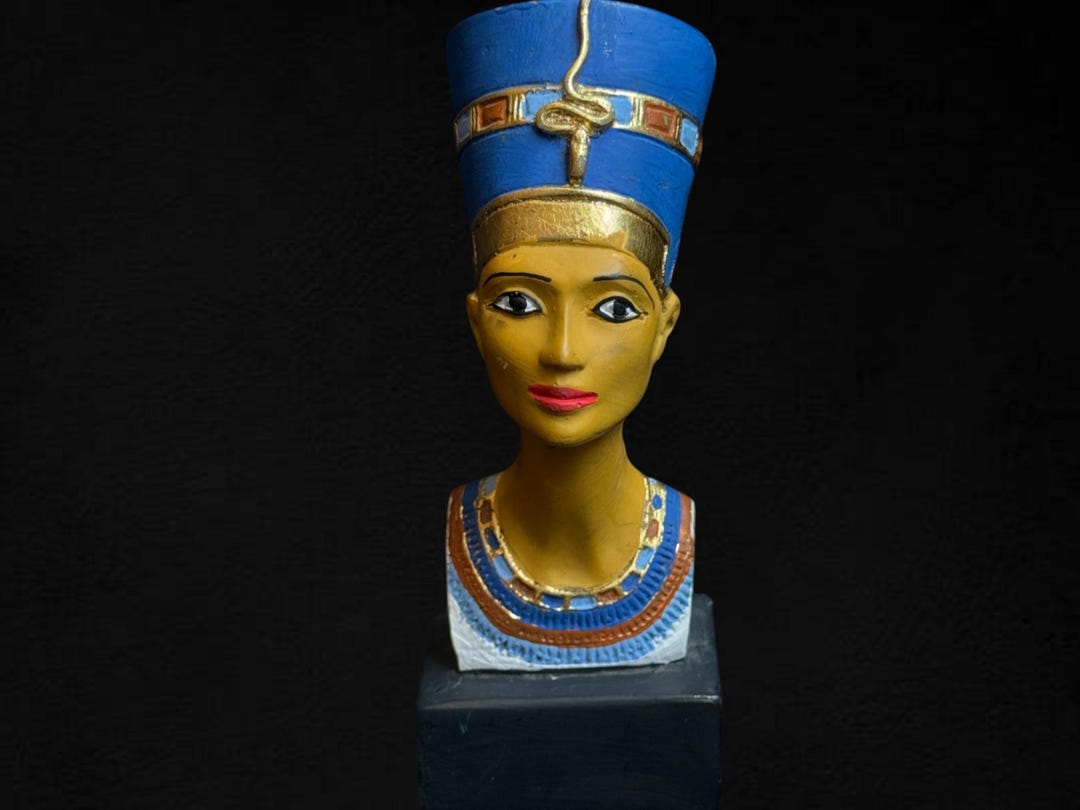 Rare Ancient Egyptian Statue of Nefertiti Queen of Ancient Egypt ...