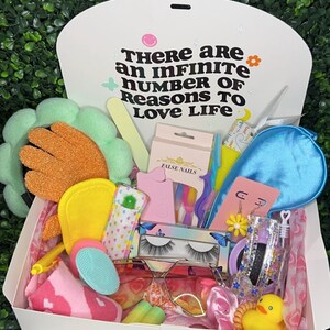 Custom Designed Gift Boxes | Self Care | Essentials | Beauty ...