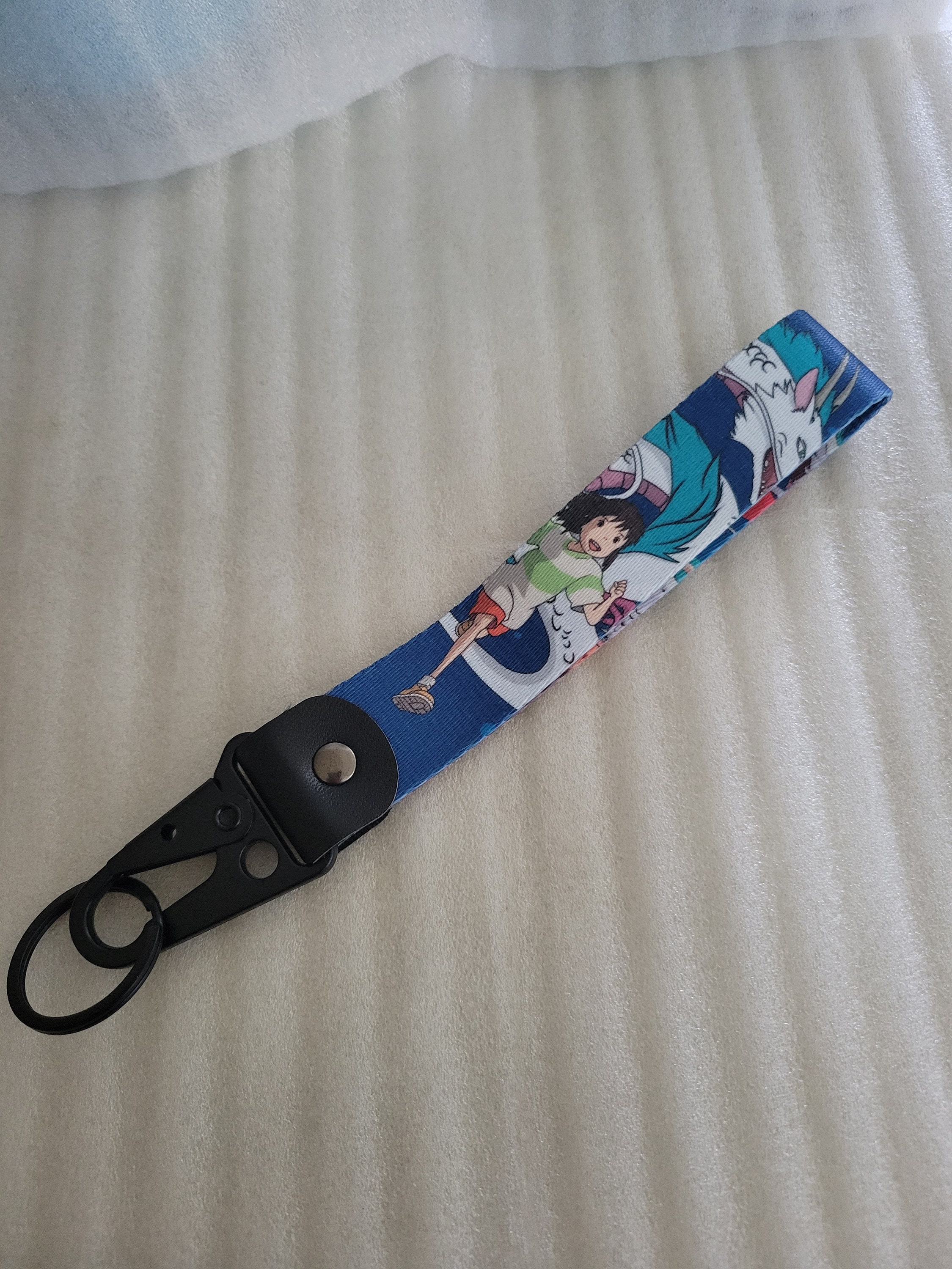 Anime Keychains jujutsu Kaisen, One Piece, Zoro, Studio Ghibli ...