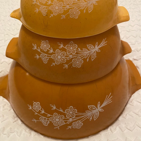 Pyrex Butterfly Gold Set of 3 Bowls - Etsy