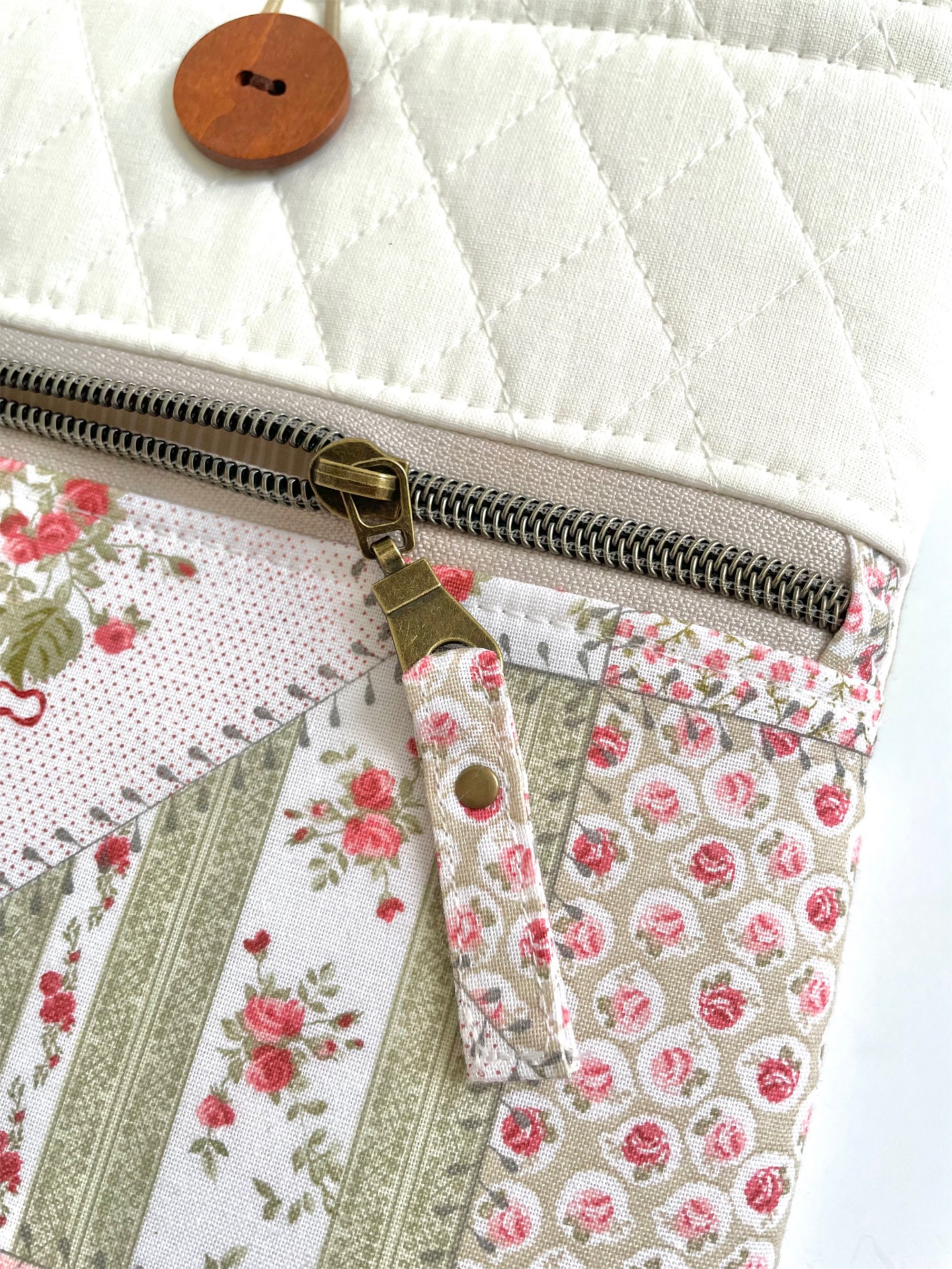 Padded Book Sleeve "cottage Patches" Kindle Sleeve, Quilted Book Sleeve ...