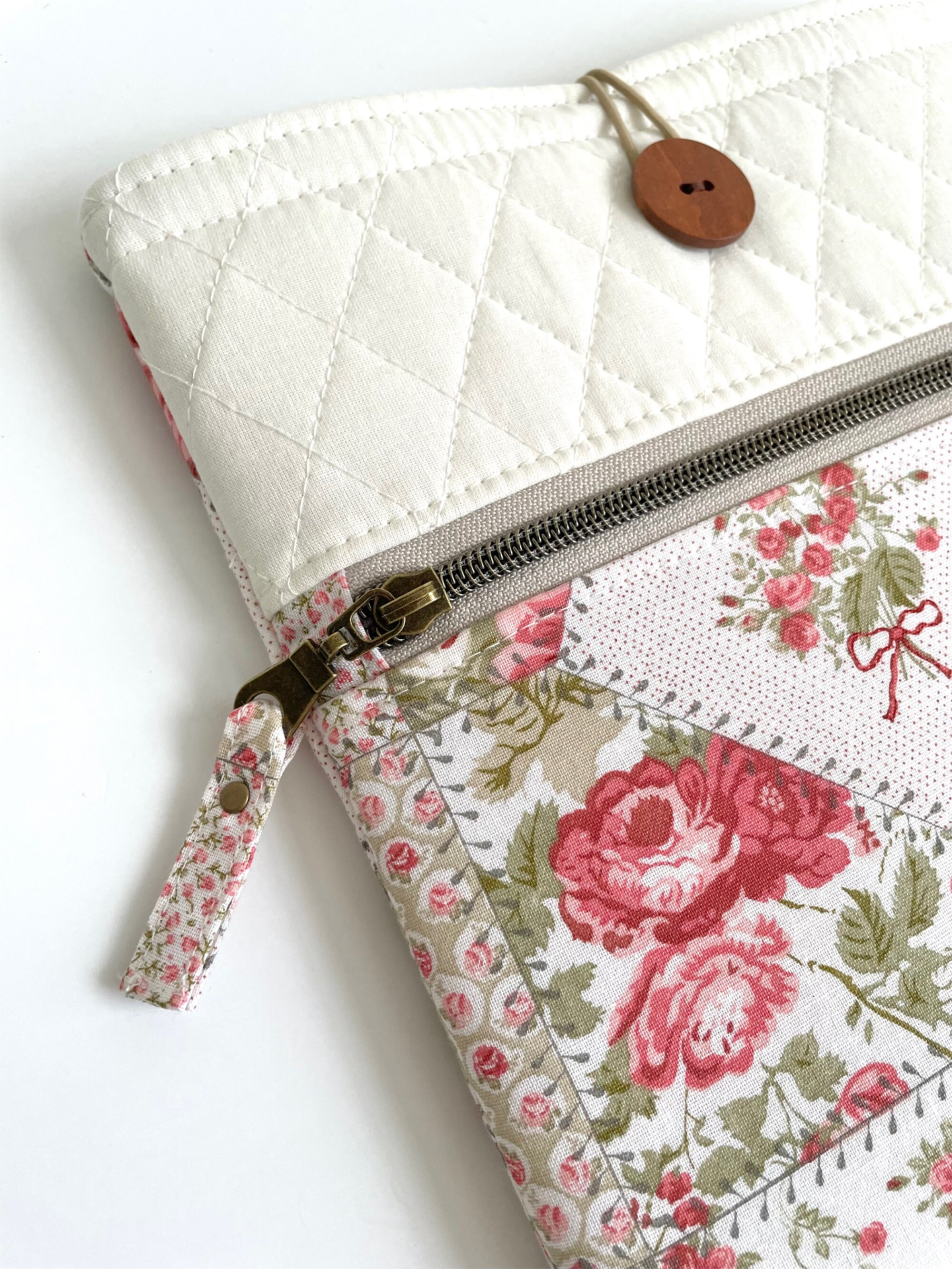 Padded Book Sleeve "cottage Patches" Kindle Sleeve, Quilted Book Sleeve ...