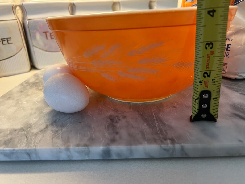 Vintage Pyrex Wheat Pattern Mixing Bowl - Etsy