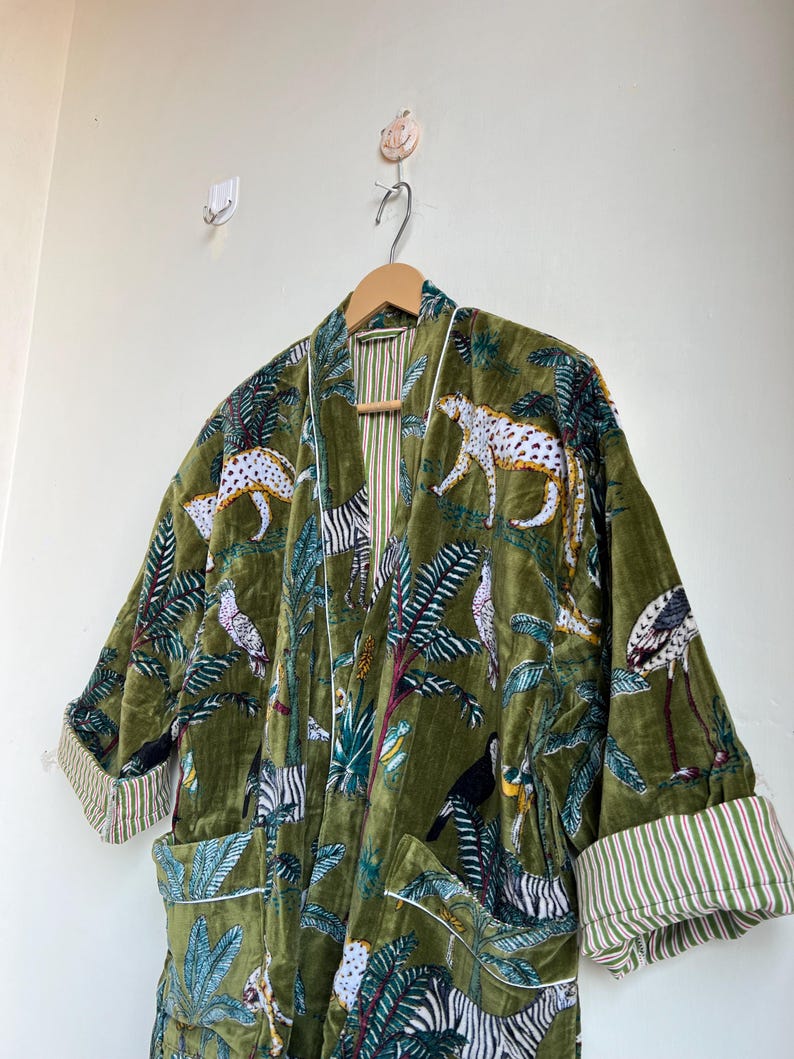 Green Jungle Safari Women Velvet Kimono Robes Jacket Morning Tea Velvet ...