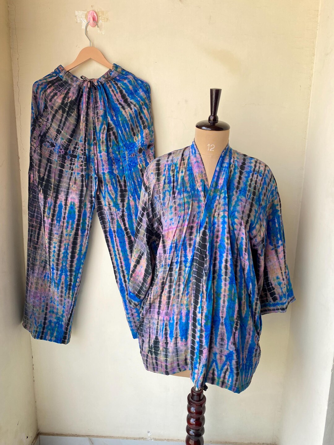 Indian Tie Dye Silk Beautiful Kimono With Pajama Set, Silk Matching Set ...