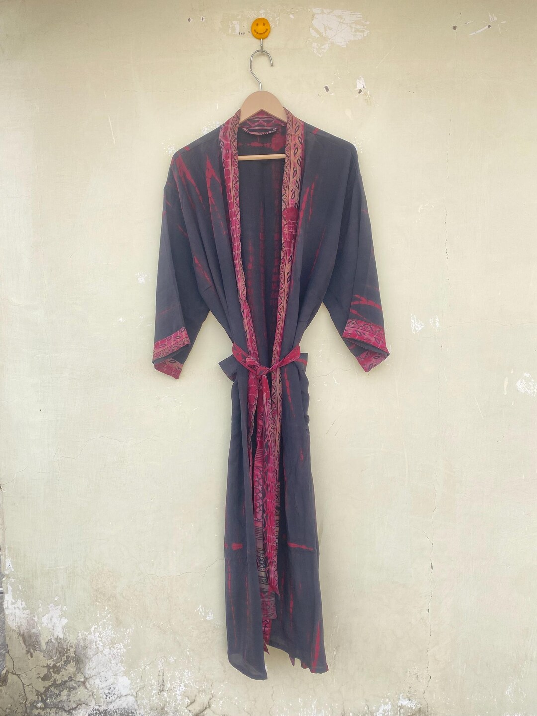 Black and Red Vintage Silk Tye and Dye Silk Kimono, Tie Dye Robe ...