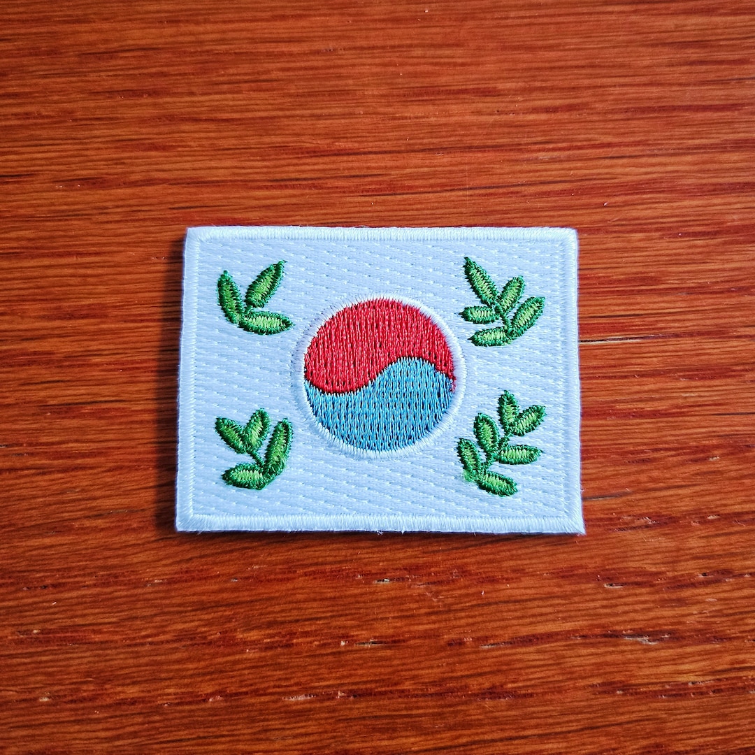 Leafy Korean Flag Small Iron-on Patch - Etsy