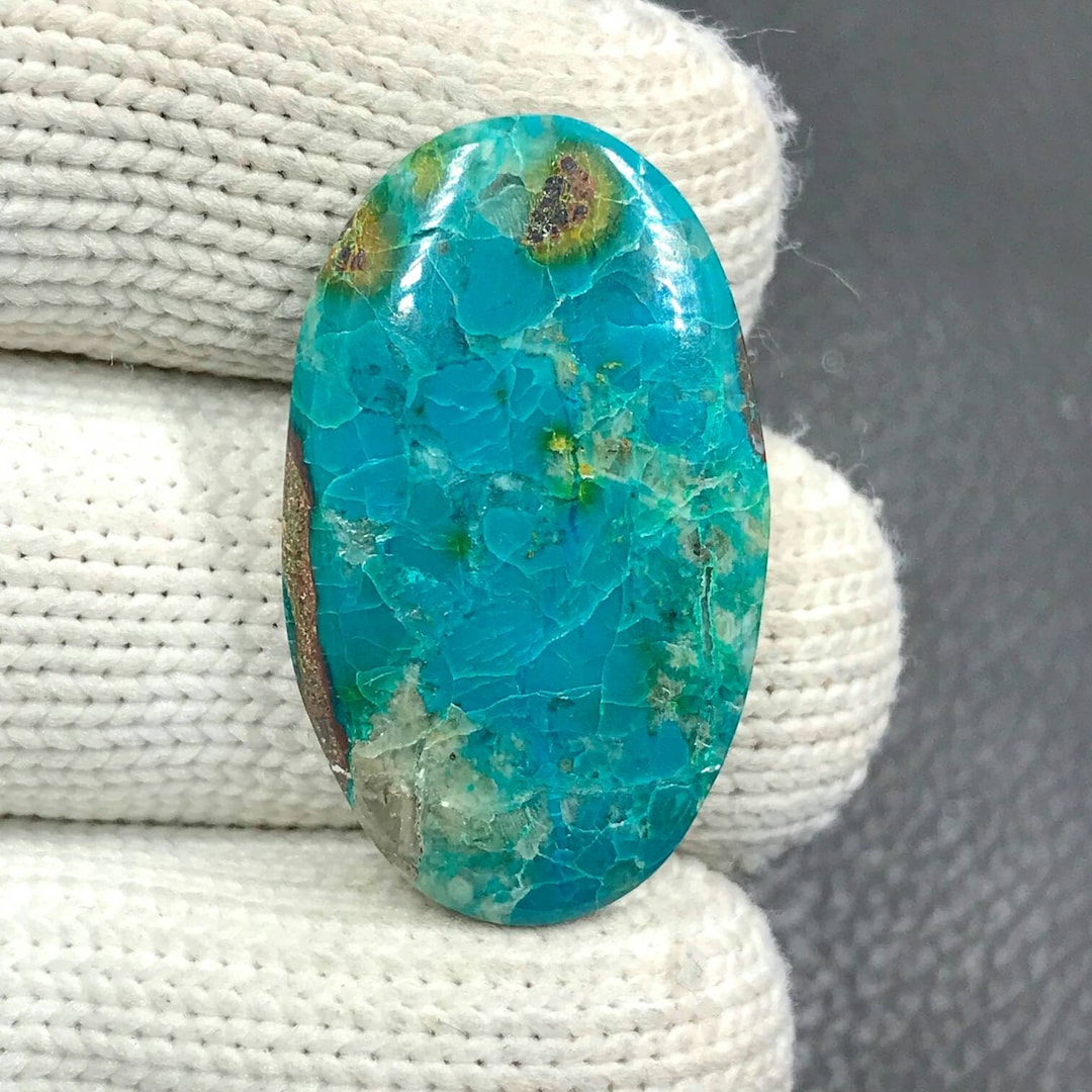 Peruvian Chrysocolla...cabochon... Oval Cabochon...30x18x4 Mm...19 Cts ...