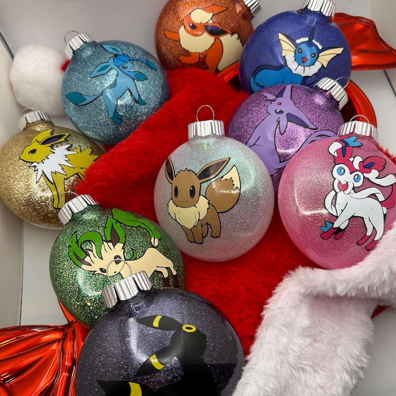 Christmas Eevee - Etsy