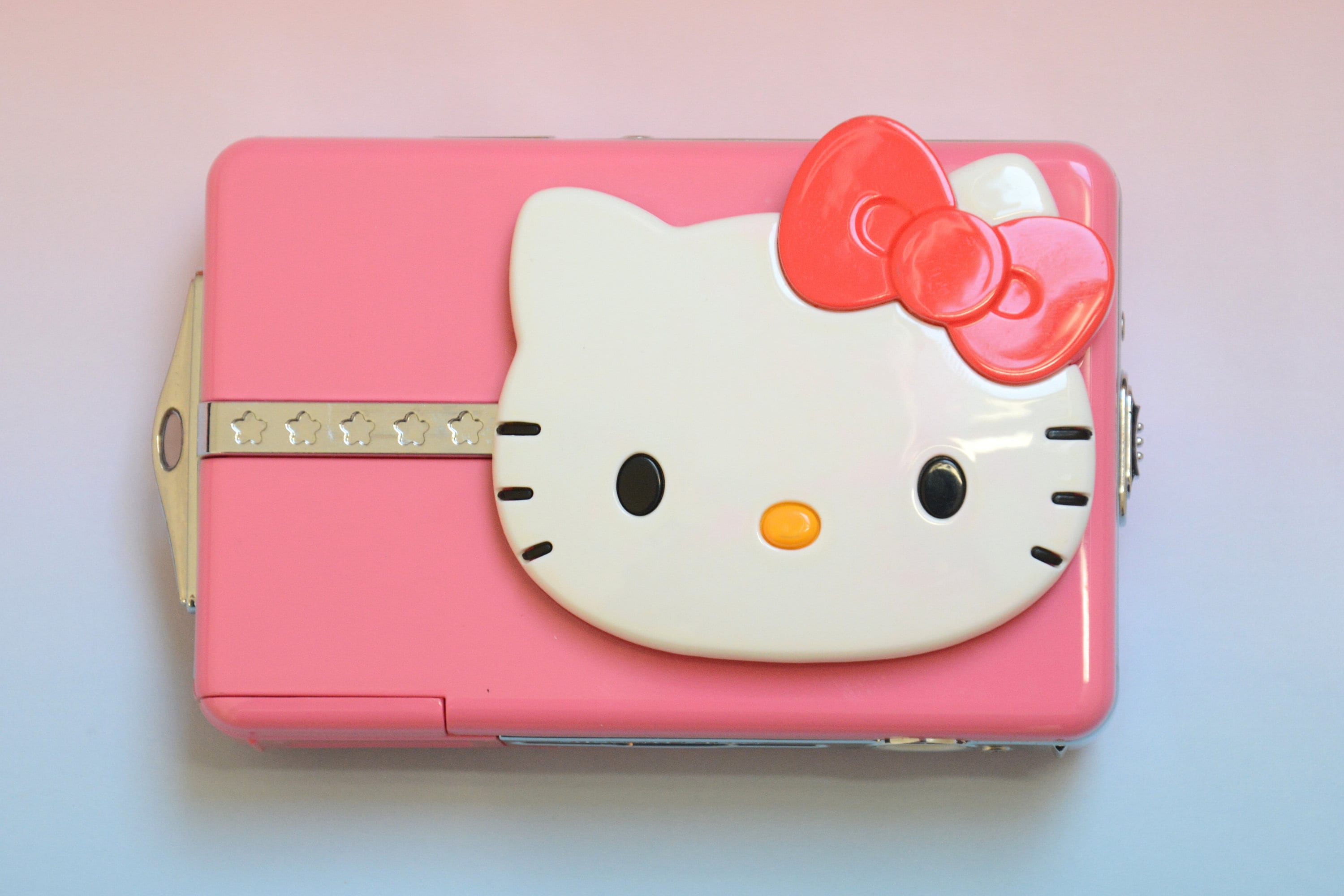 Hello Kitty Pink Camera MINT Sanrio Digicam Pink Case Digital Camera ...