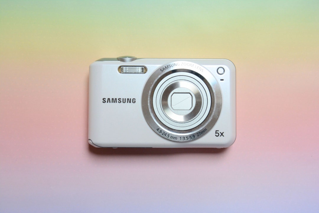 Samsung ES65 Digital Compact Camera White/beige USB Cable 2 GB Card ...