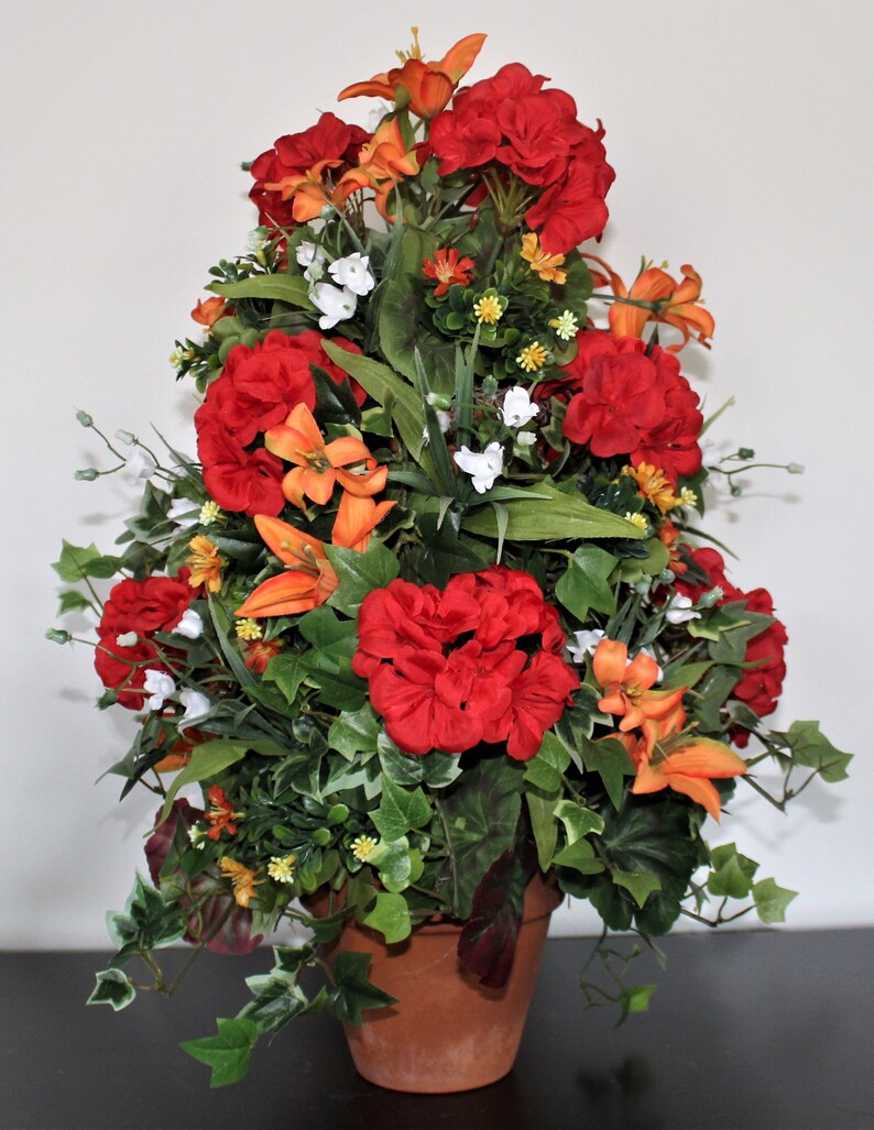 3 Clay Pot Geranium Centerpiece - Etsy