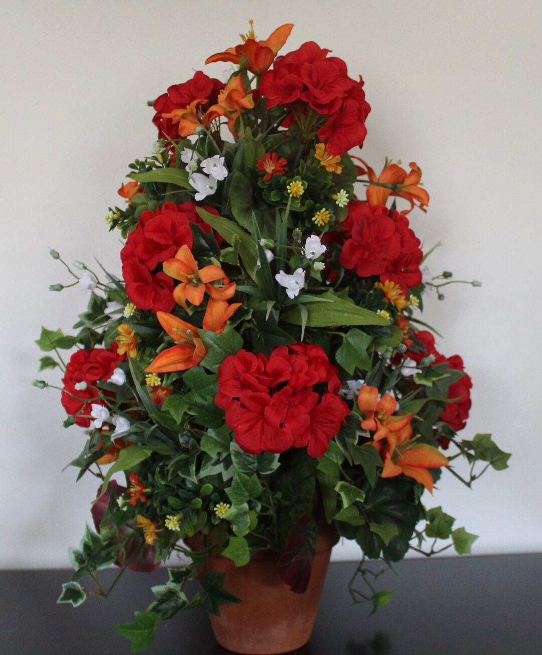 3 Clay Pot Geranium Centerpiece - Etsy