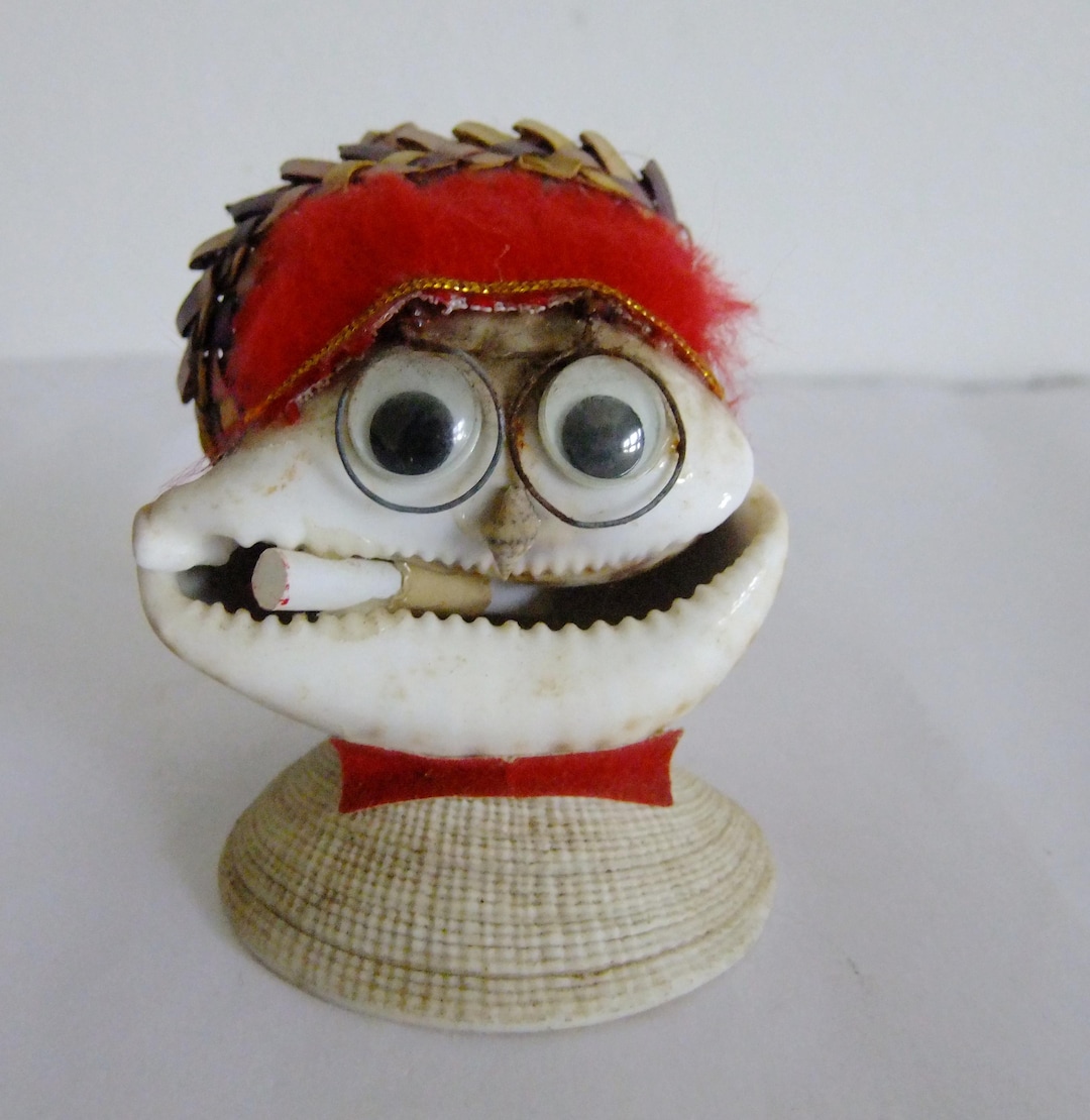 Vintage Sea Shell Ornament, Crazy Face Googly Eyes Seaside Sculpture ...