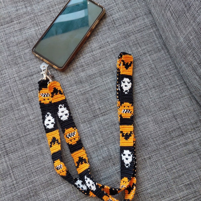 Halloween Crochet Crossbody Phone Strap Pattern: Spooky Season ...