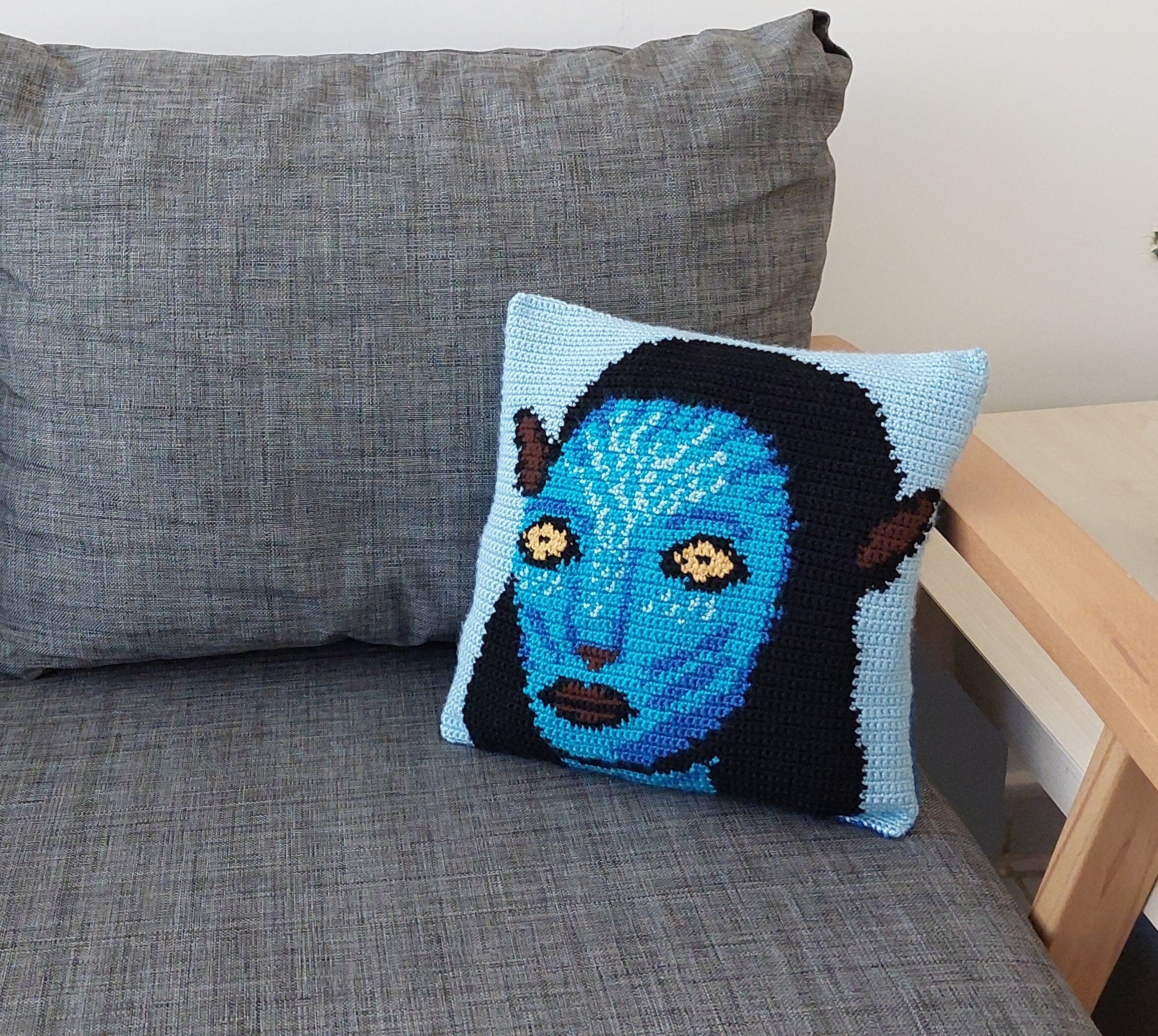 Avatar Neytiri Crochet Pillow Pattern, Women's Day Gifts, Crochet ...