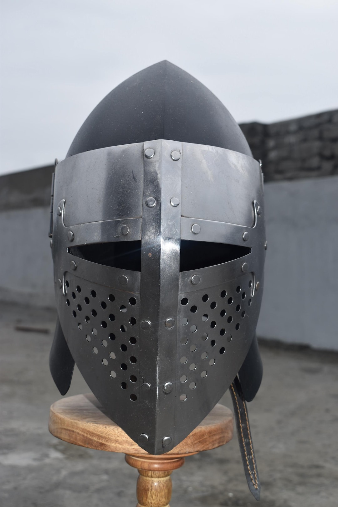 Medieval Crusader Helmet – Black Finish Steel Replica for Cosplay ...