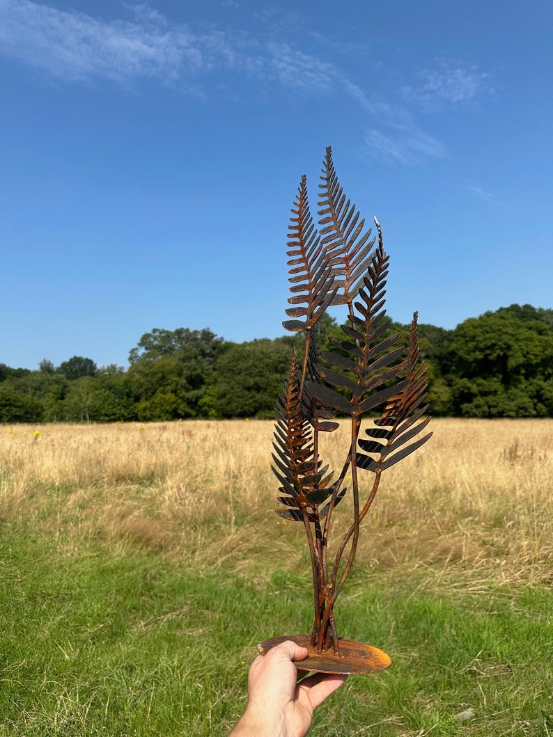 Fern Sculpture With Fern Leaves - Garden Sculpture Rustic Rusty Garden ...