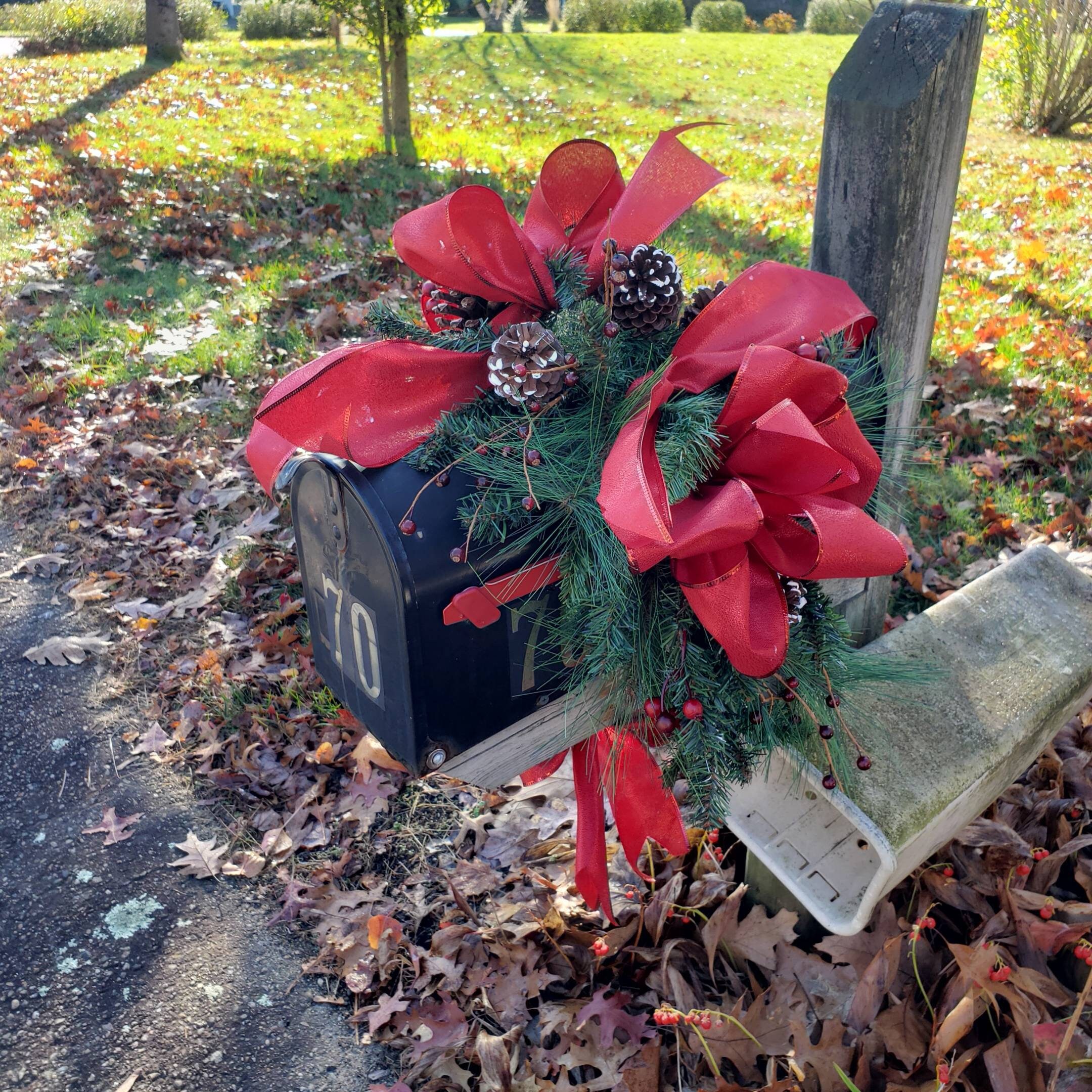 Mailbox Christmas Swag. - Etsy