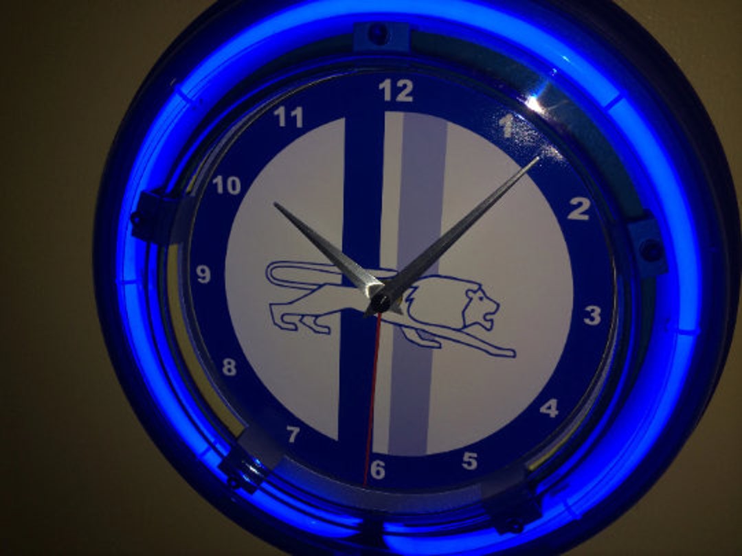 Detroit Lions Throwback Football Man Cave Neon Wall Clock Man Cave Sign ...