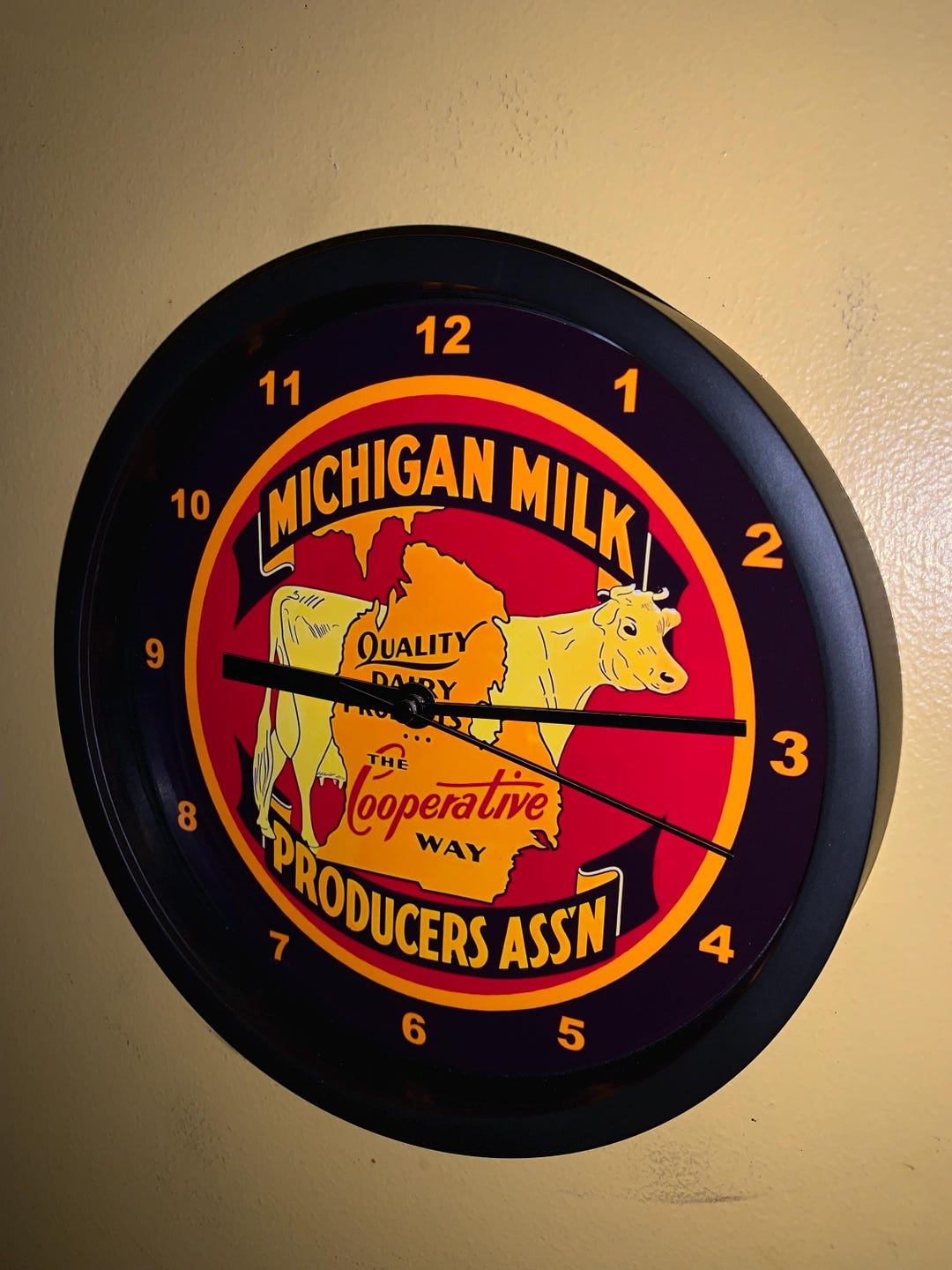 Michigan Milk Co-op Dairy Farm Cow Grocery Store Kitchen Diner ...
