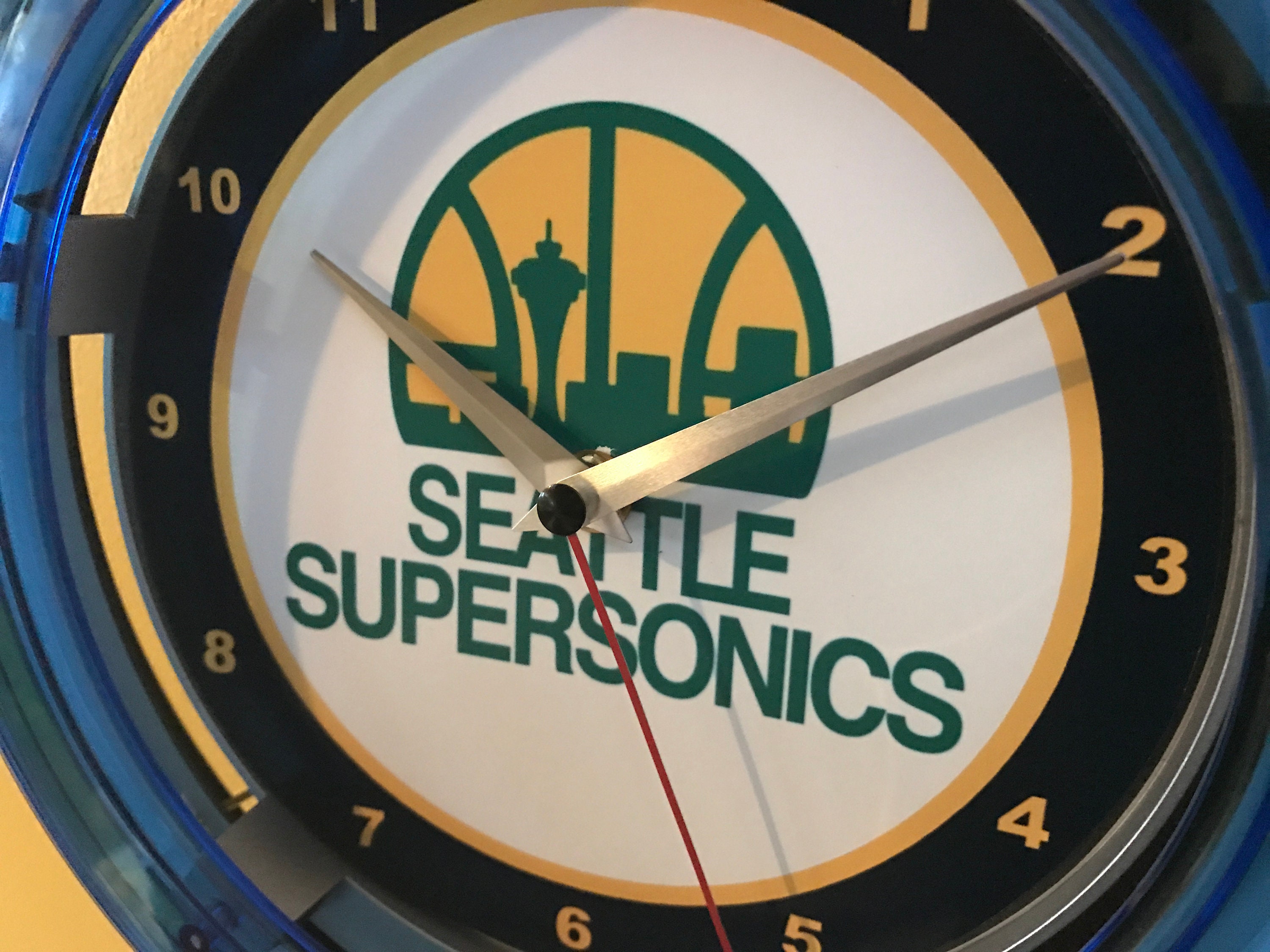 Seattle Supersonics Basketball Throwback Man Cave Bar Neon Wall Clock ...