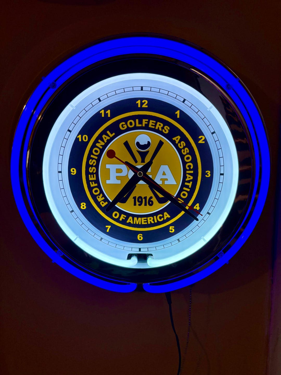 PGA Tour Golfer Oldlogo Golf Clubhouse Bar BLUE Neon Wall Clock ...