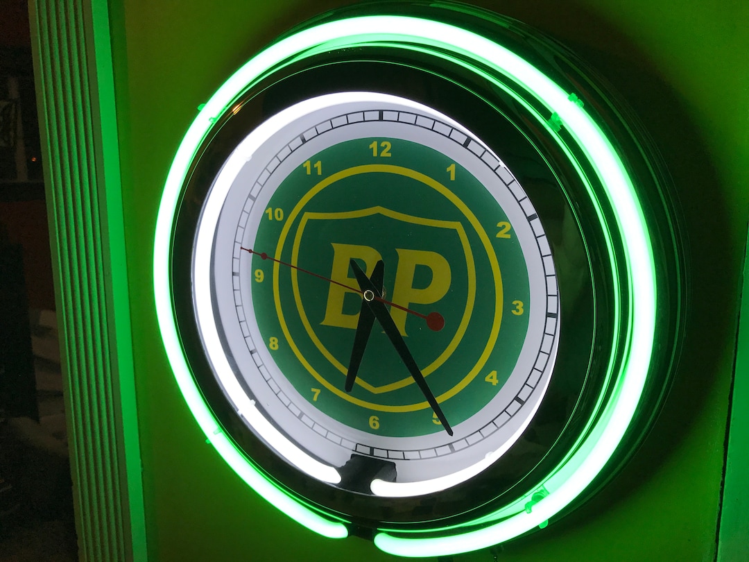 BP British Petroleum Gas Service Station Garage GREEN Neon Wall Clock ...