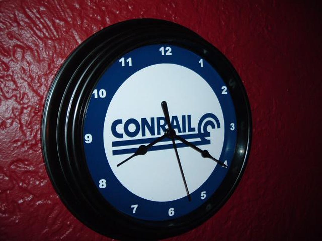 Conrail Railroad Train Station Bar Advertising Man Cave Black Clock ...